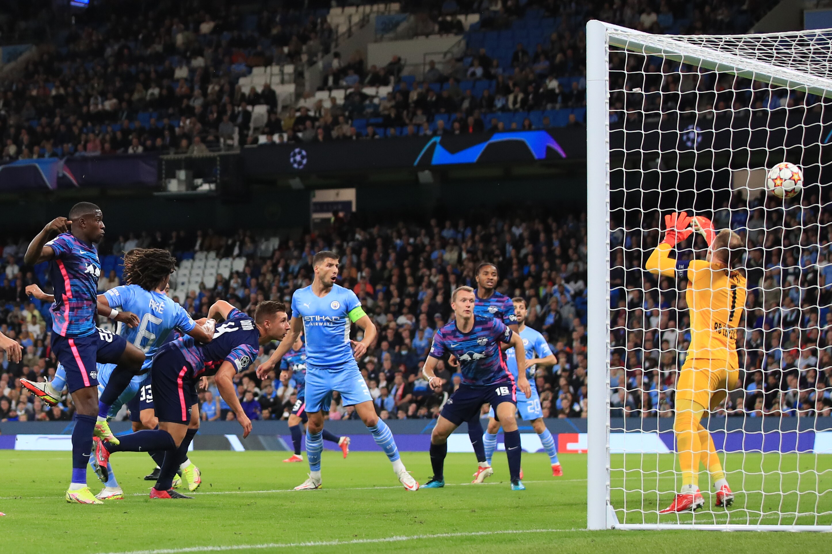 Manchester City player Nathan Ake says his father died of cancer ...