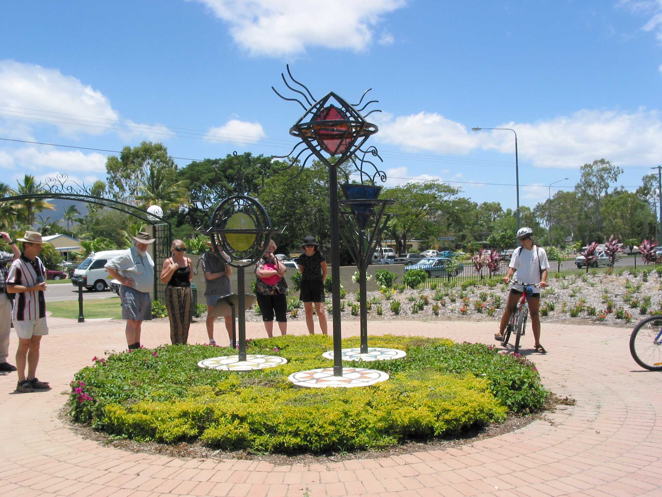 Zero Shadow Day arrives in Townsville, a fun phenomenon for those that ...
