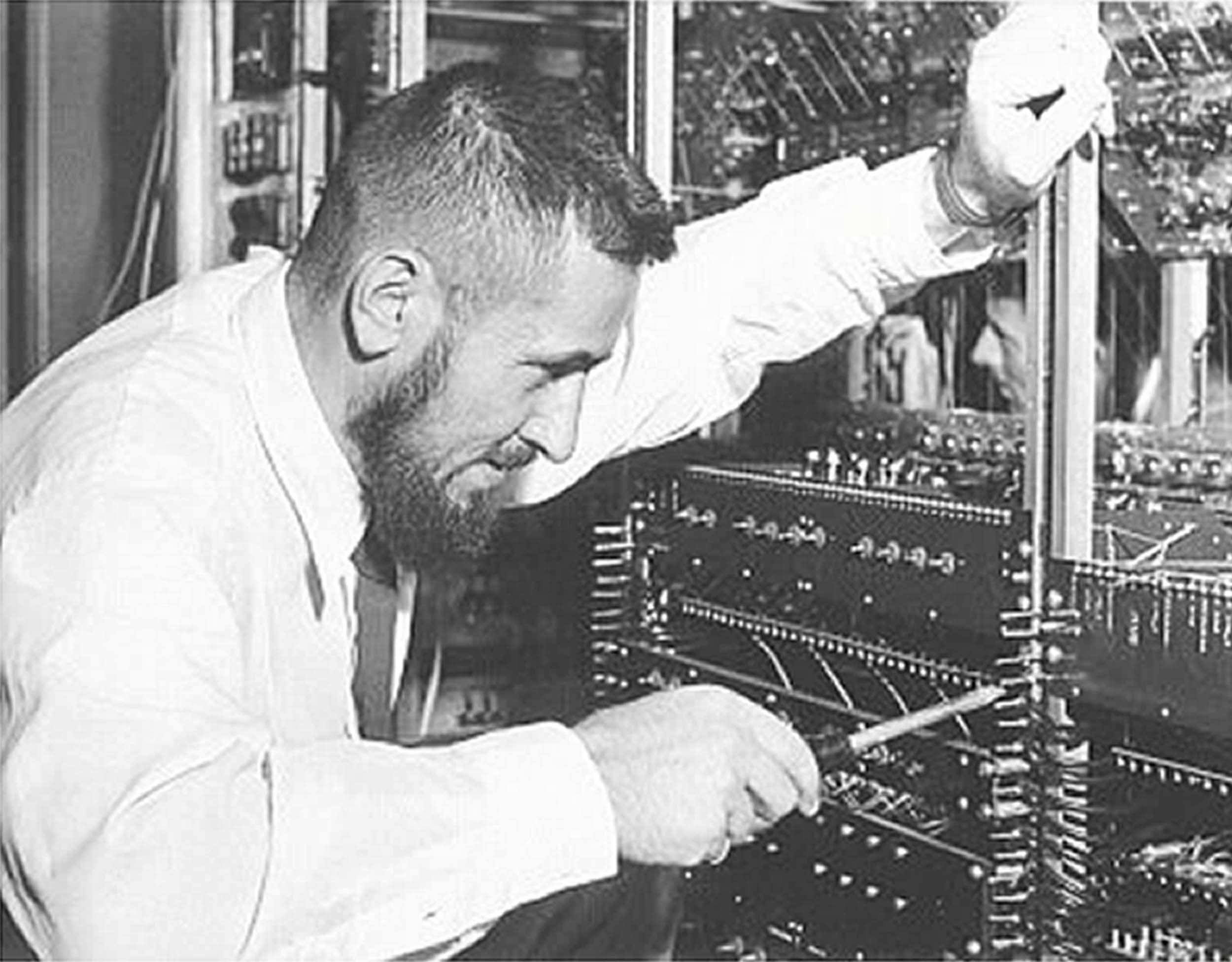 Australians asked to rate top-10 philanthropic gifts - ABC News