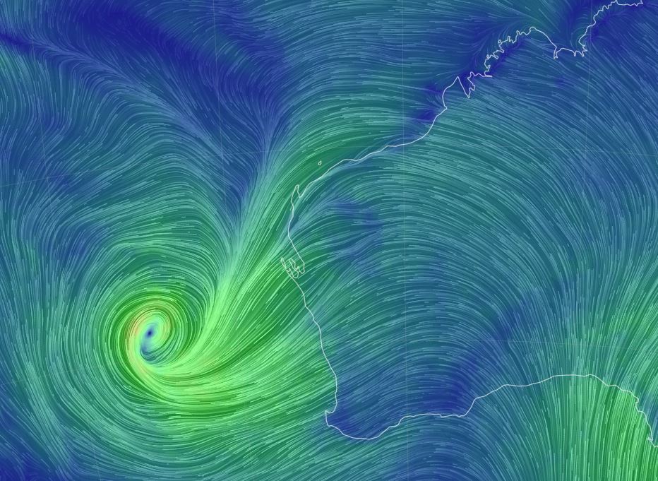 Intense low pressure system to bring damaging winds, high tides to ...