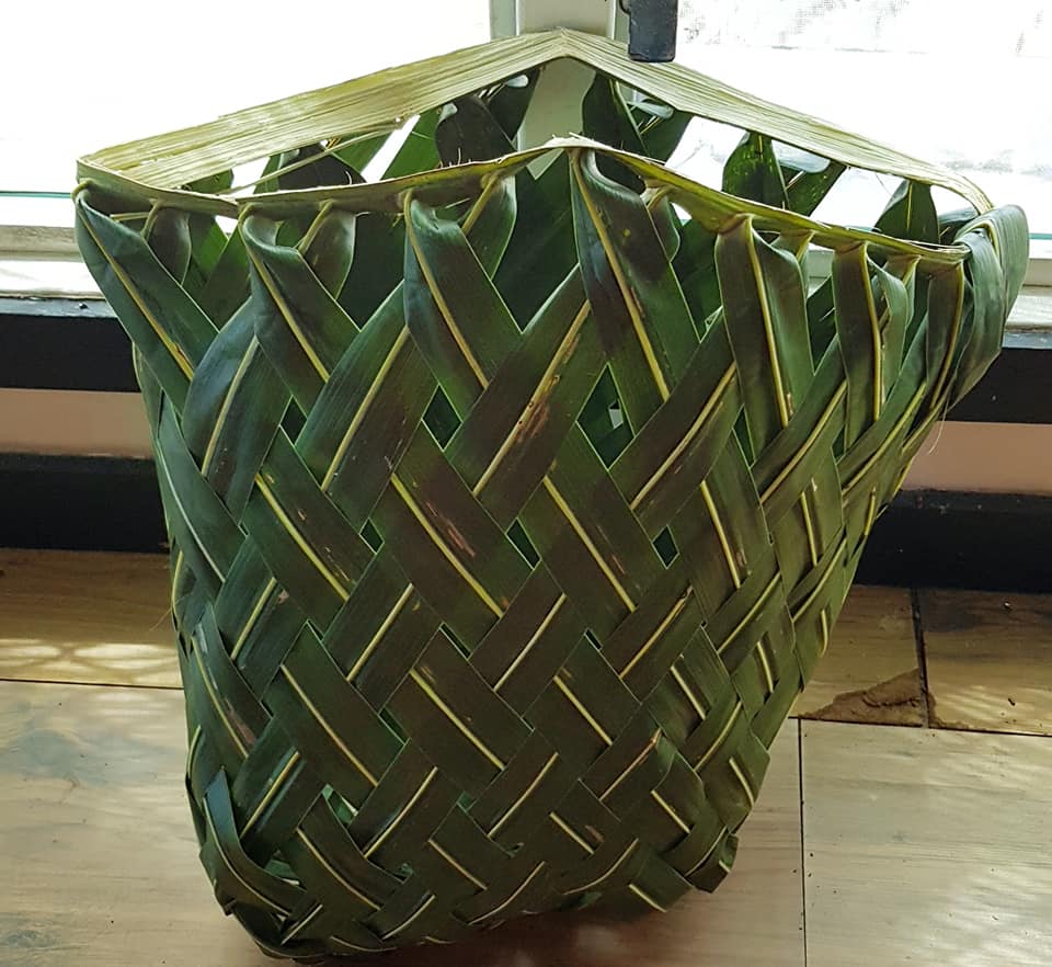 Traditional woven baskets replace plastic bags in Samoa - ABC Pacific