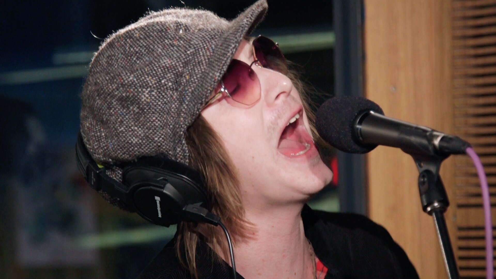 The Delta Riggs covers Glass Animals 'Gooey' for Like A Version [2014 ...