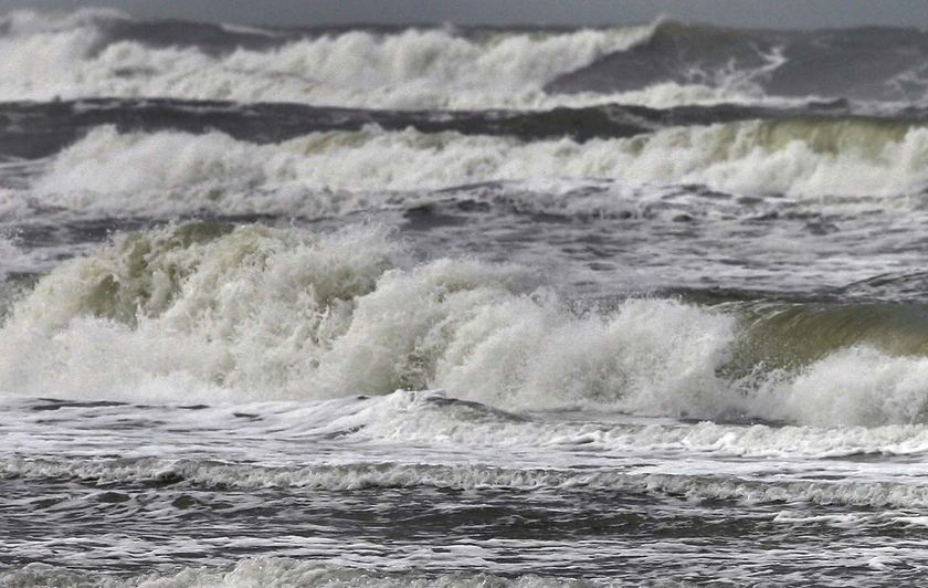 Coastal regions put on high tide alert - ABC News