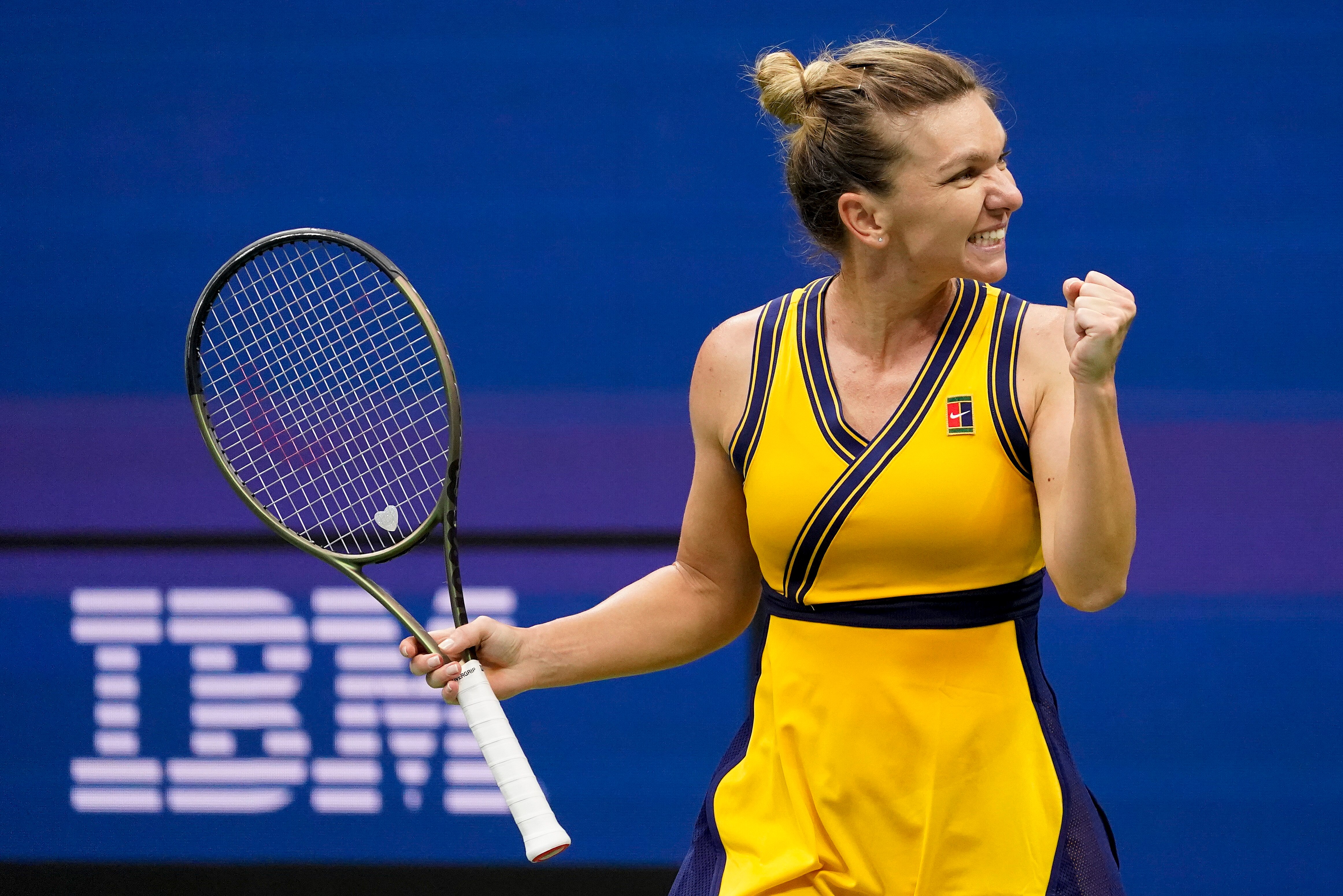 Play suspended at US Open as rain falls inside Louis Armstrong stadium ...