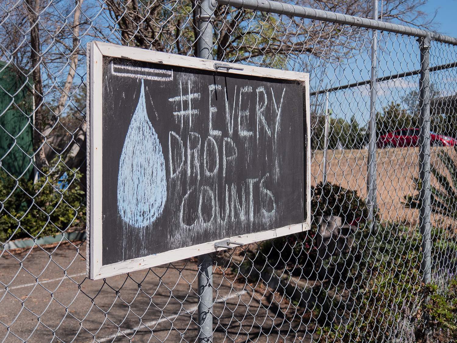 Daily water limit of 80 litres per person in place for Southern Downs ...