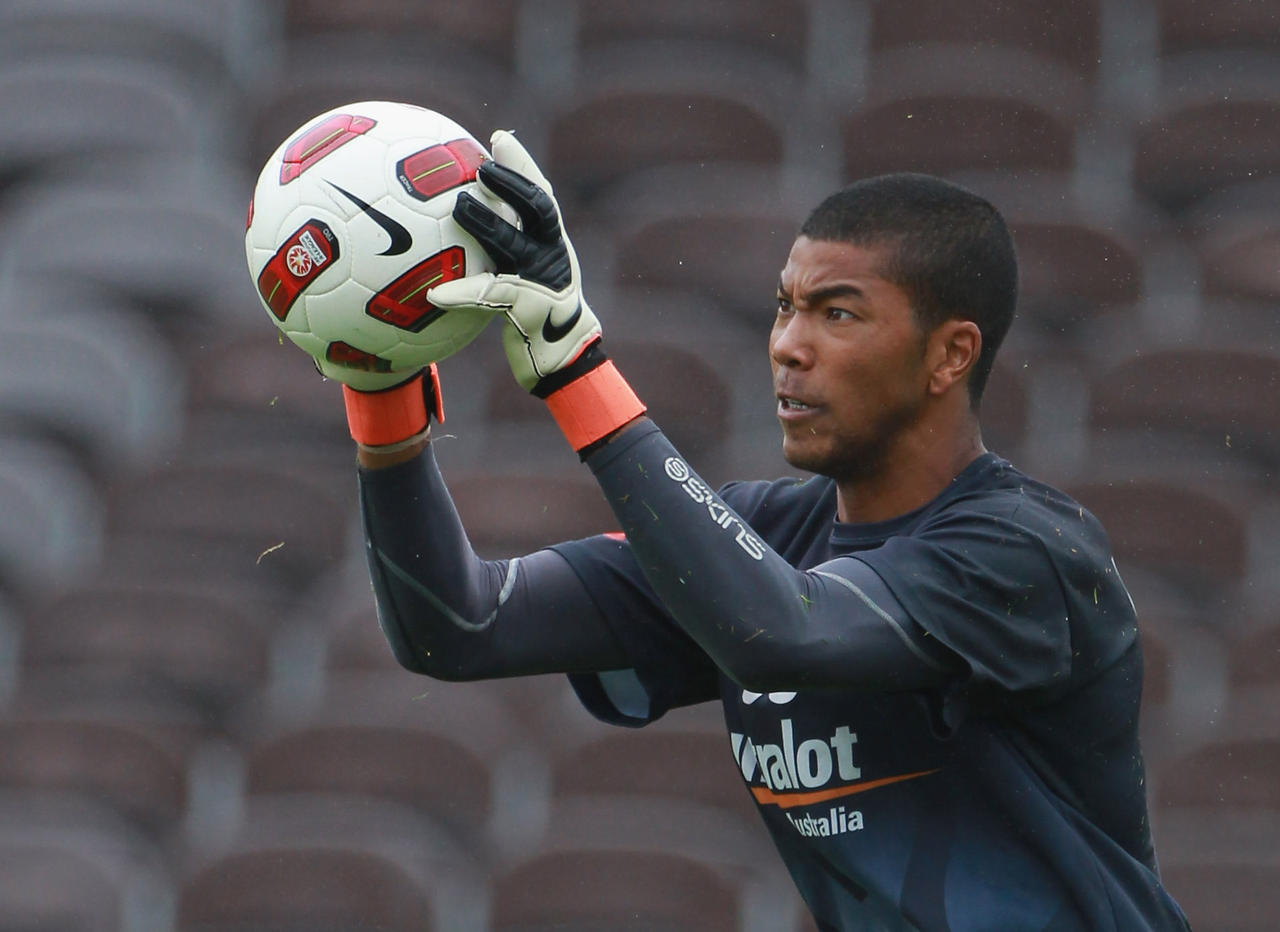 Velaphi set to debut for Victory - ABC News