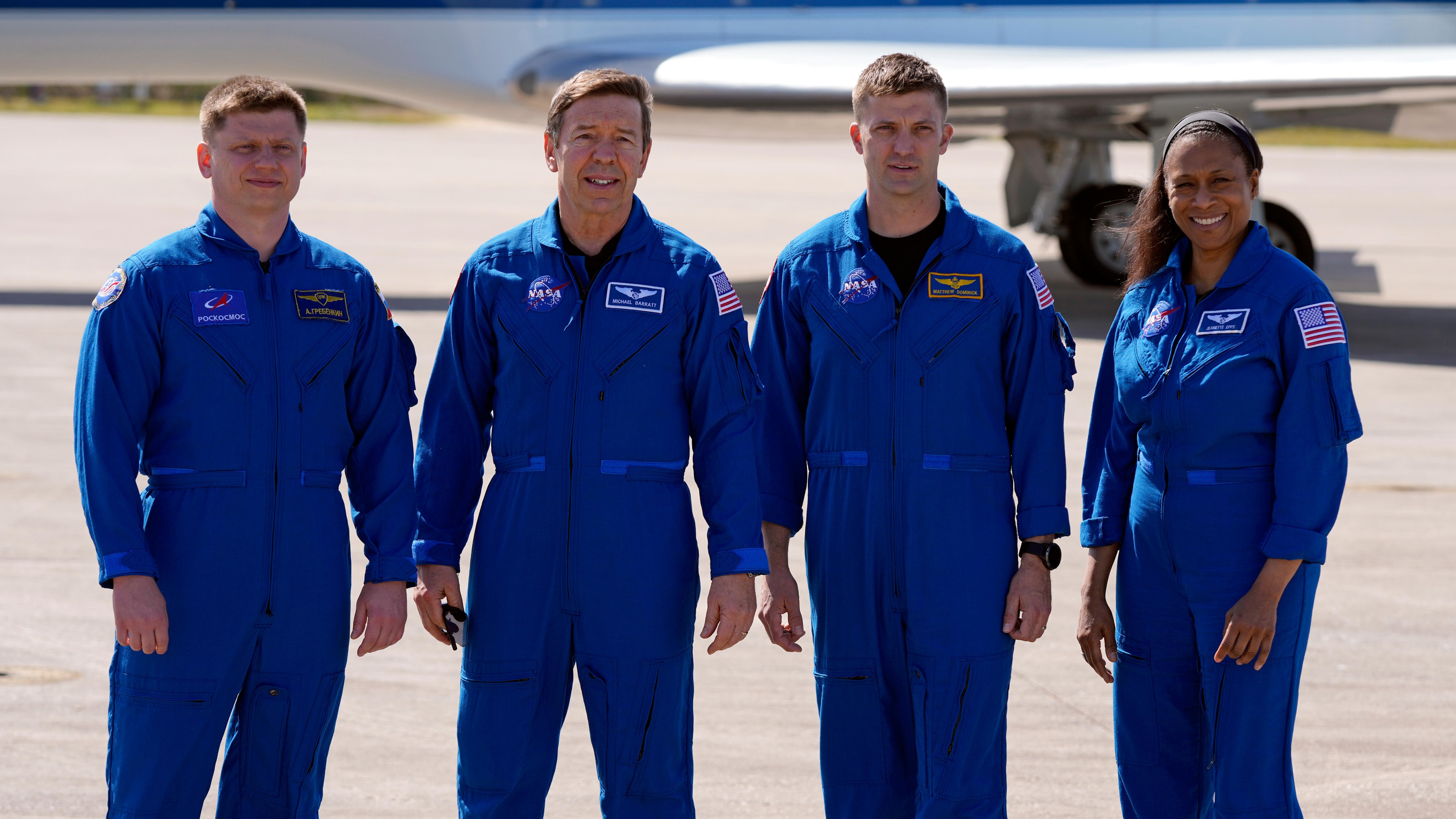 SpaceX capsule returns four astronauts to Earth but Boeing Starliner ...