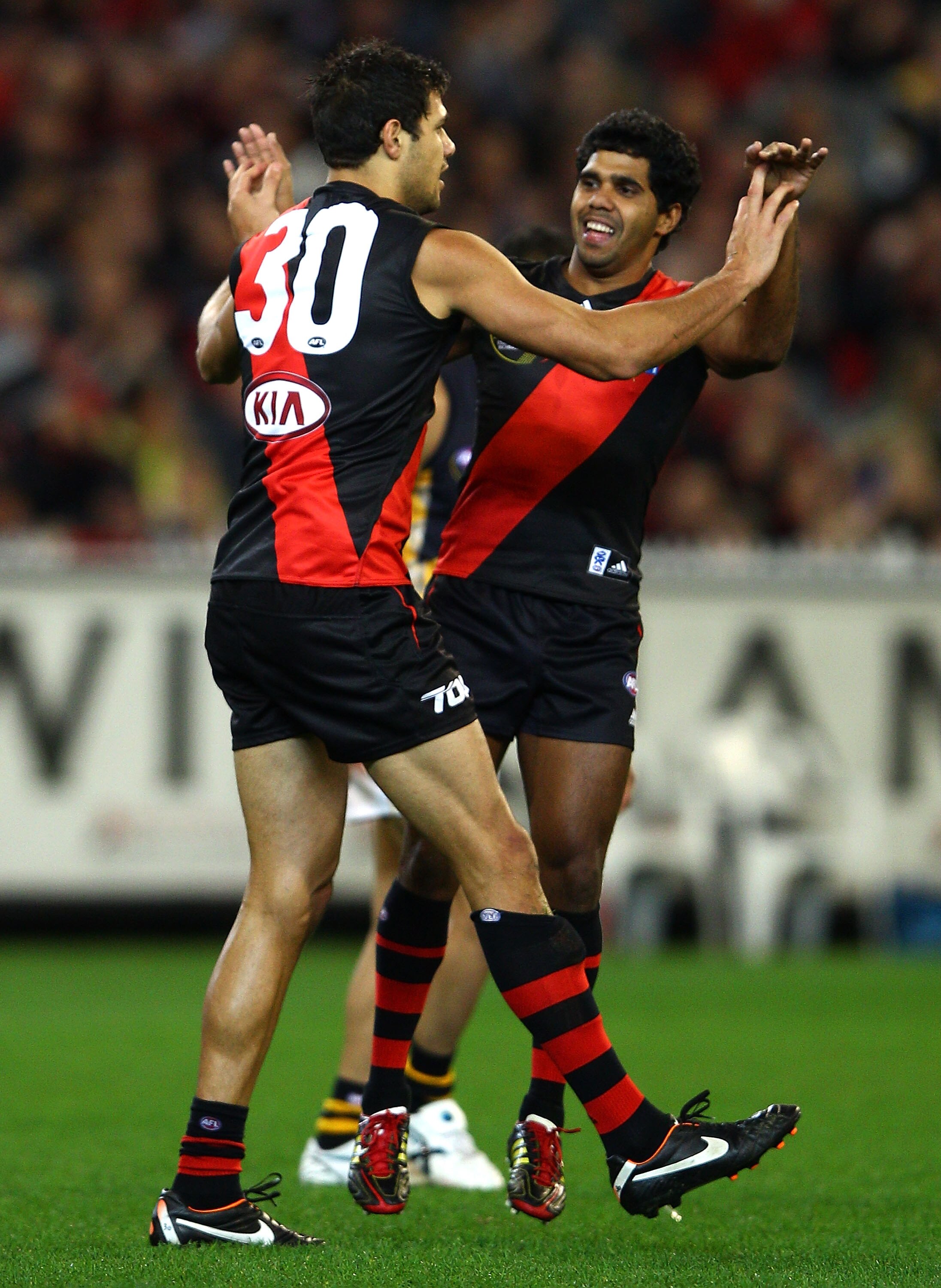 Bombers hold off Tigers fight-back - ABC News