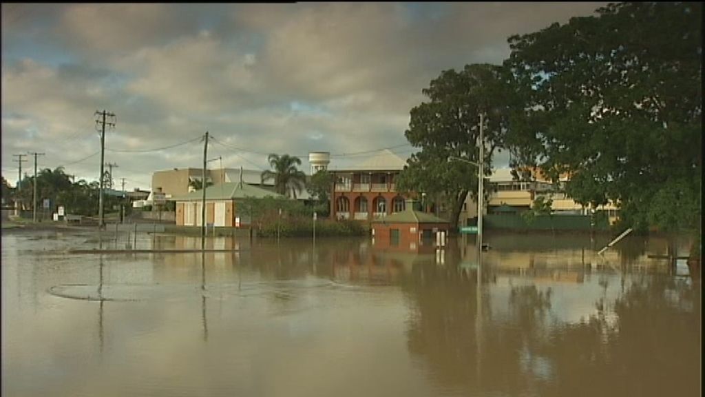 Bundaberg sees small miracle in wreckage of floods - ABC News
