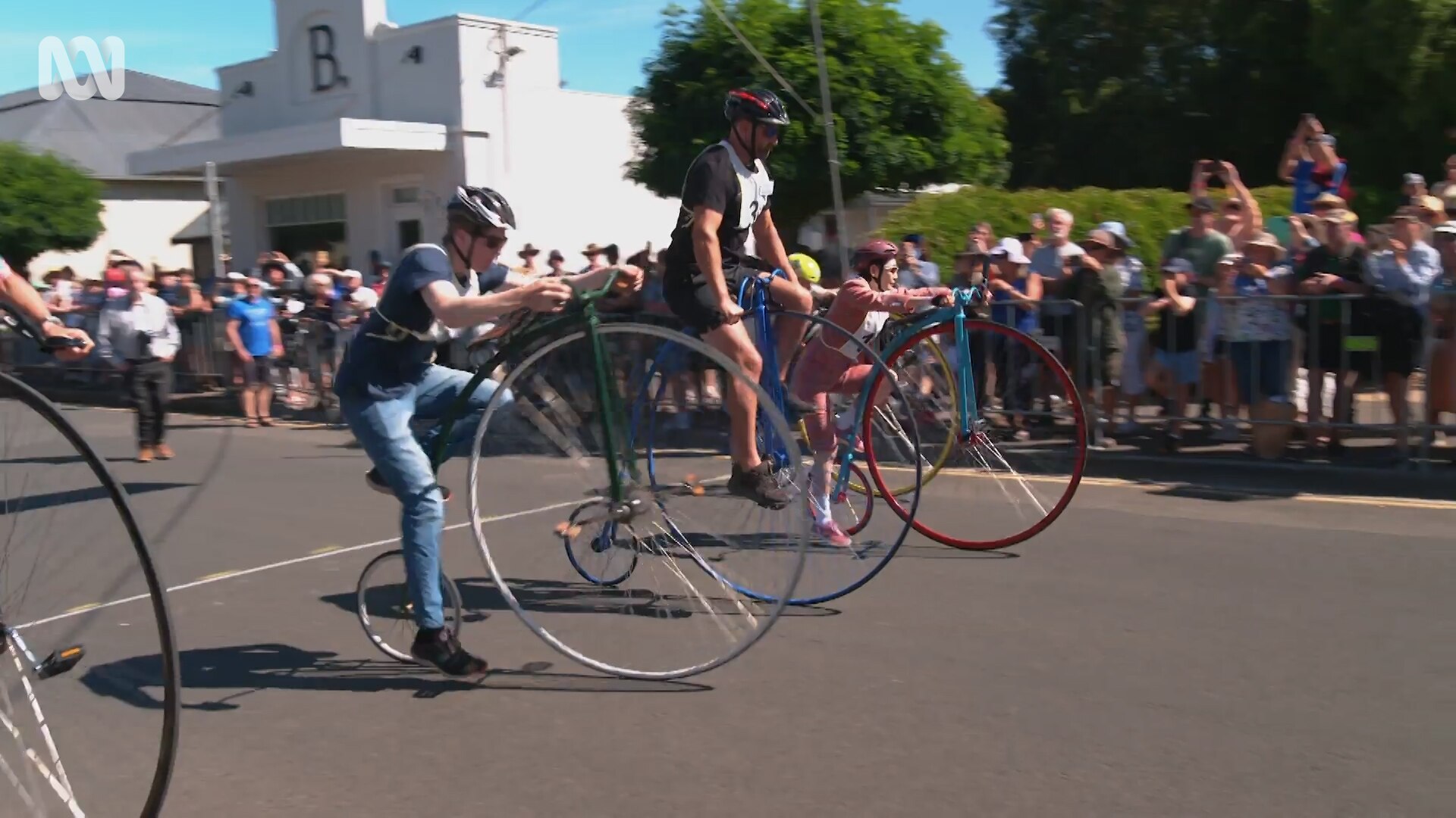 Penny Farthing Races - ABC News