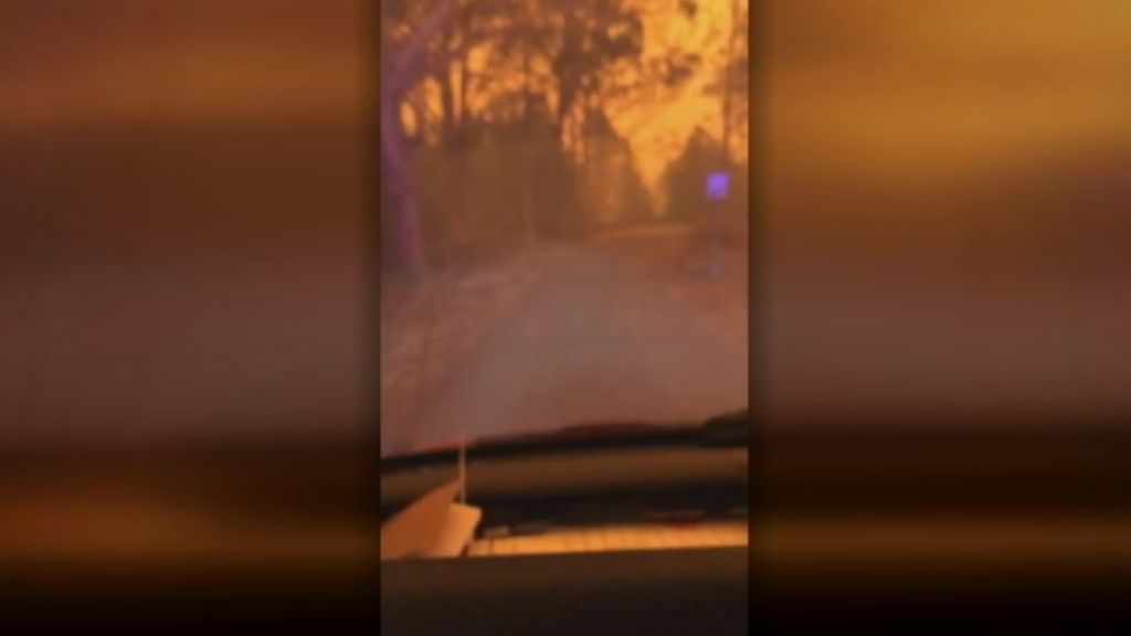 Fire forces evacuation of Eden, on NSW's South Coast - ABC News