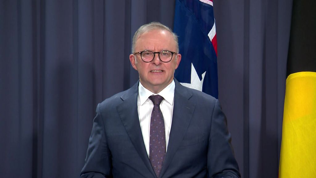 'Horrific act of violence': Anthony Albanese pays tribute to victims in ...