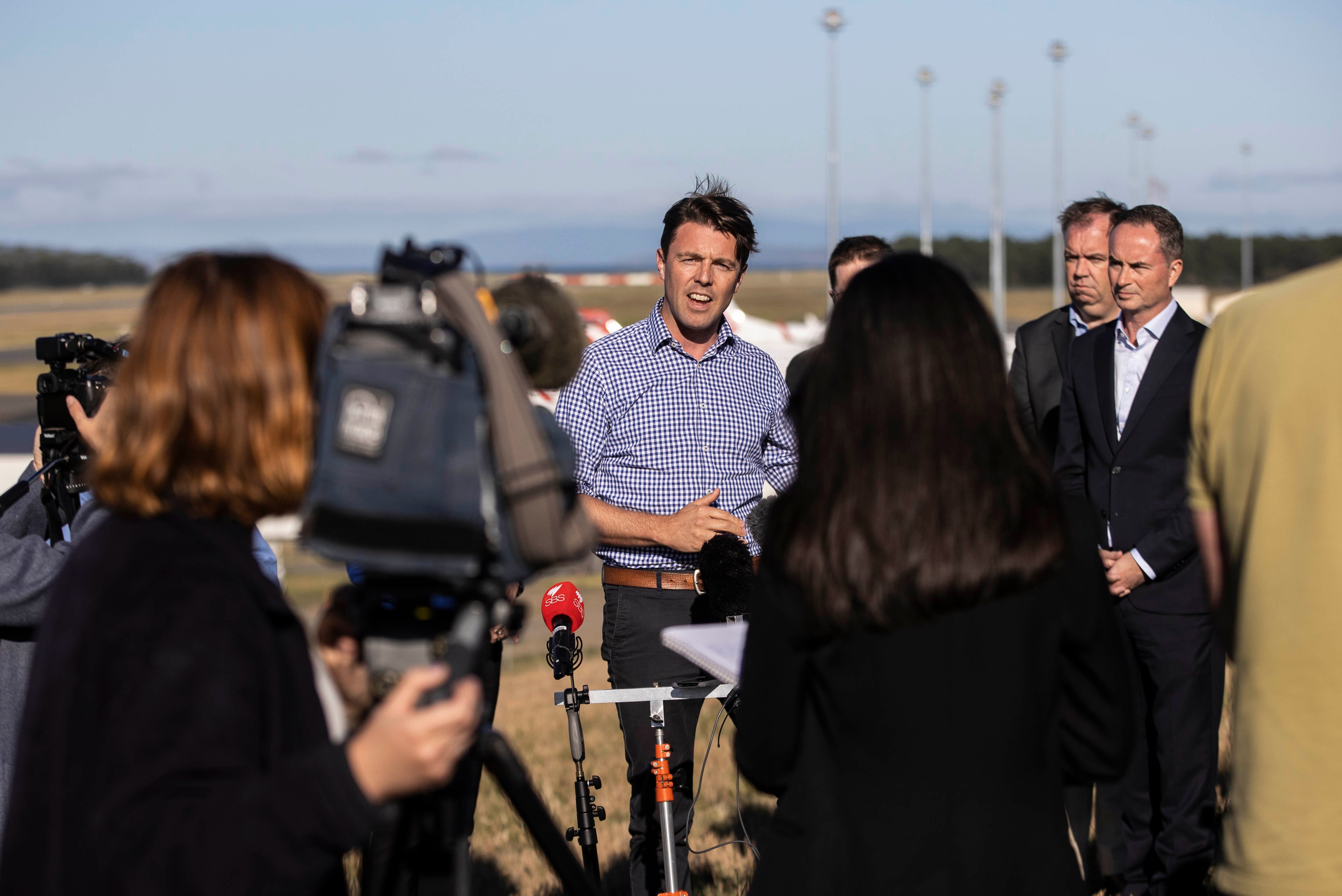 Tasmanian senator Jonathon Duniam apologises to Sarah Hanson-Young over ...