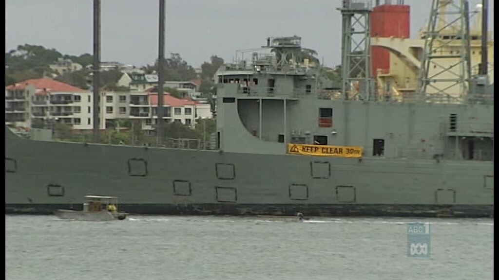 Govt to sink controversial warship - ABC News