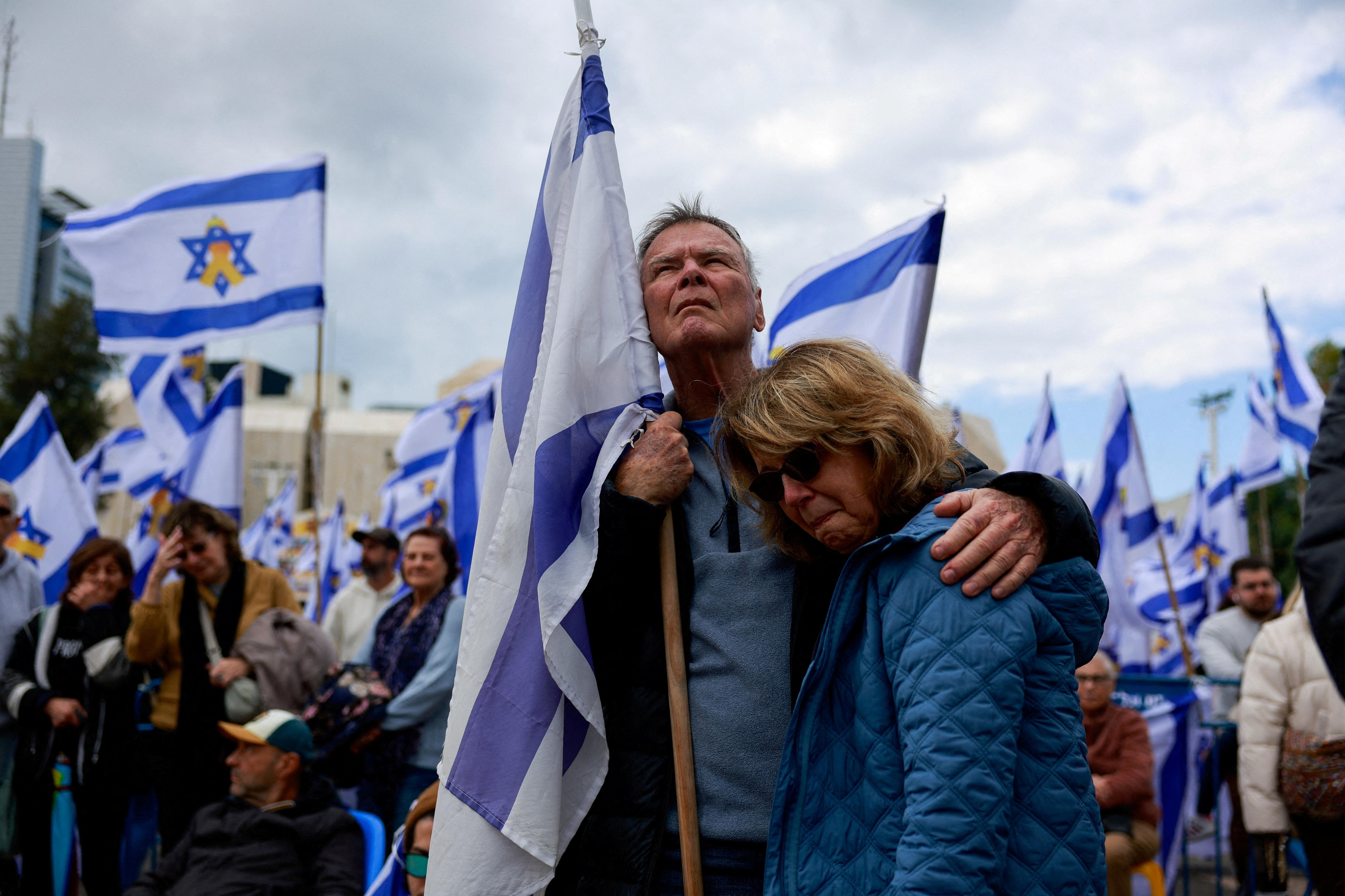 Body of Israeli hostage confirmed by family to be Shiri Bibas - ABC News