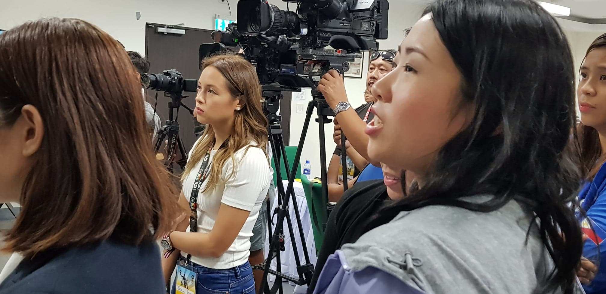 Female journalists in Manila make history on the basketball court - ABC ...