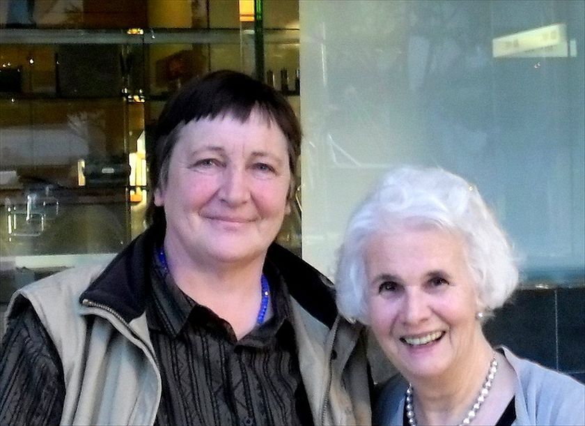 Janet Lane and Ros Sexton's quest to save the Waler horse - ABC Radio