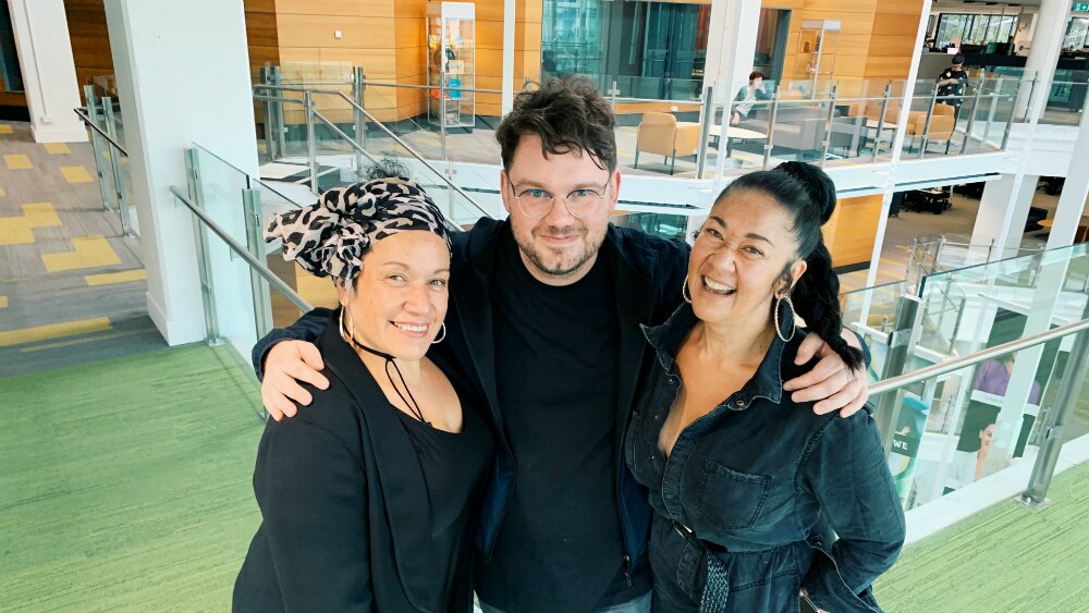 Vika and Linda Bull's 12” Tuesday - ABC listen