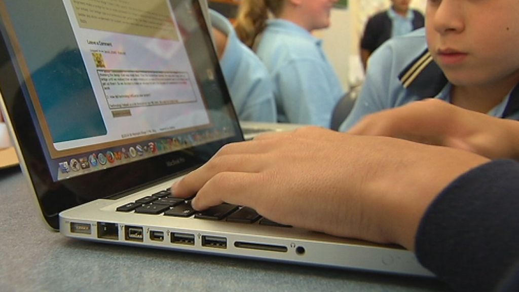Concerns raised over technology in the classroom - ABC News