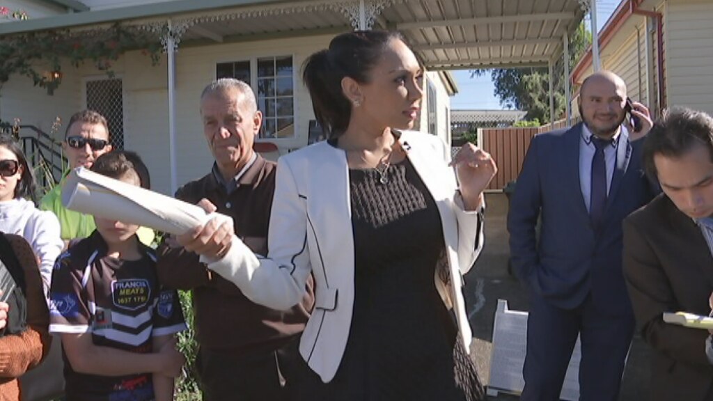 Female auctioneers breaking down barriers in traditionally male ...