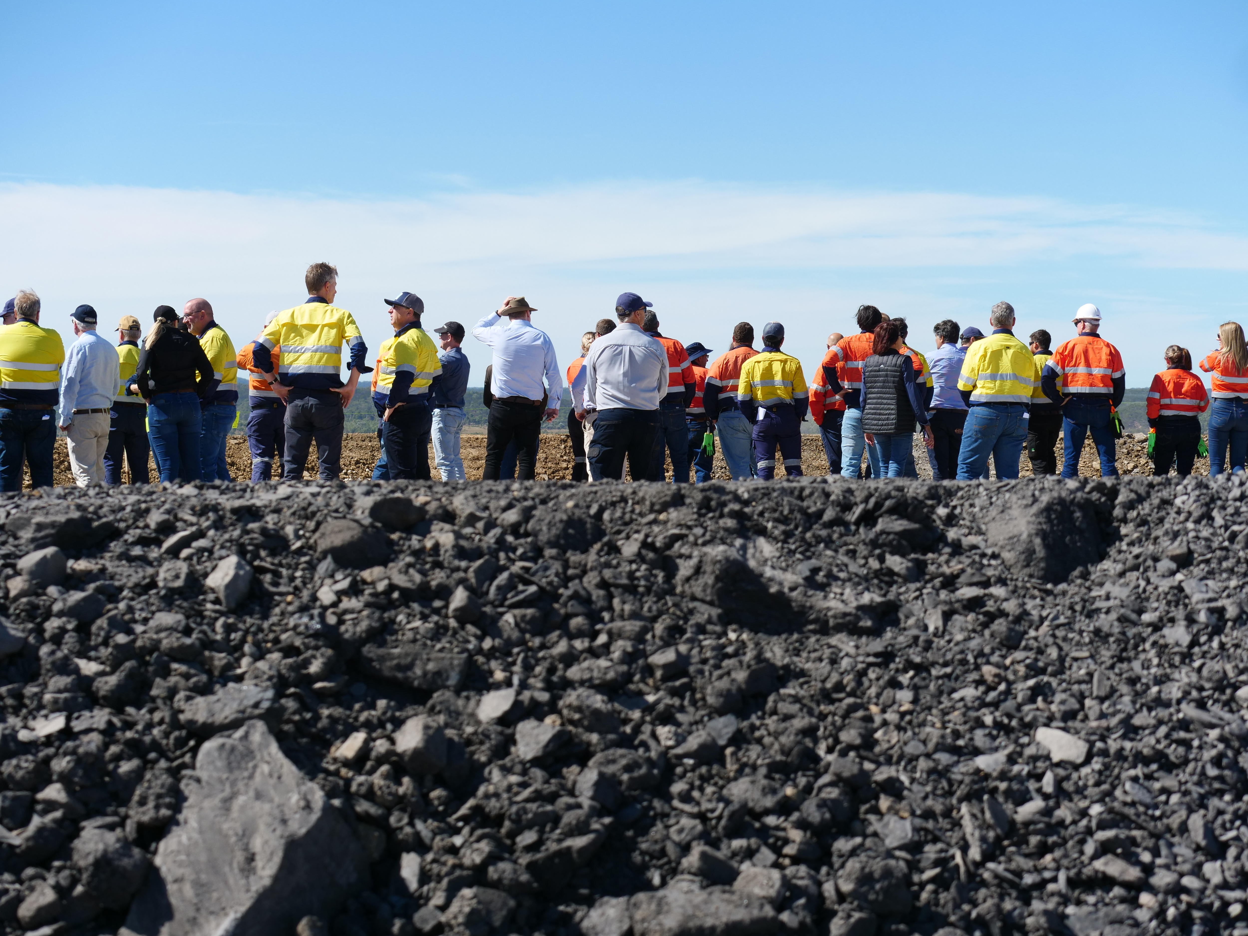 New coal mine in Bowen Basin, Isaac River Mine, set for federal ...