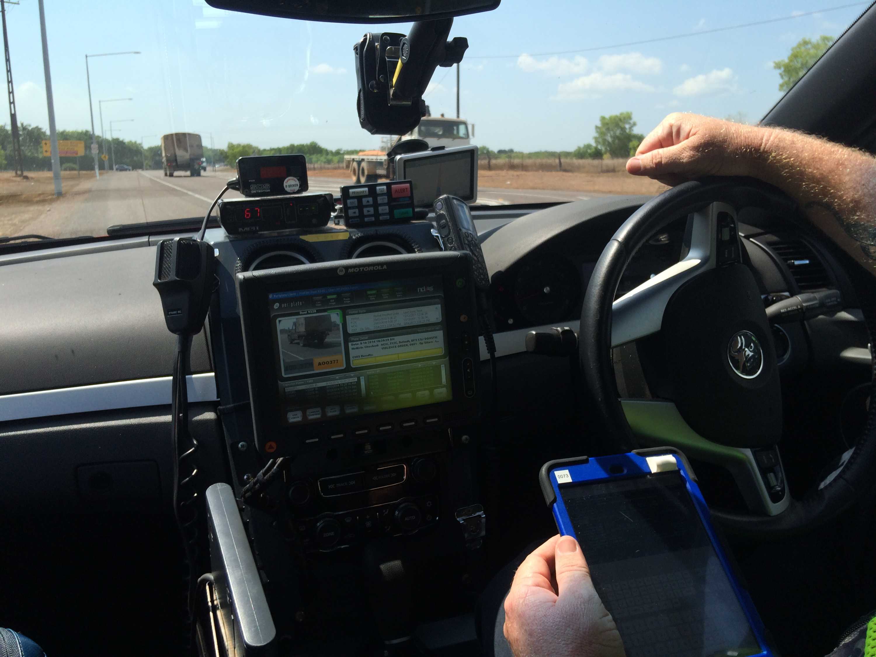 NT Police use numberplate recognition cameras in registration blitz ...