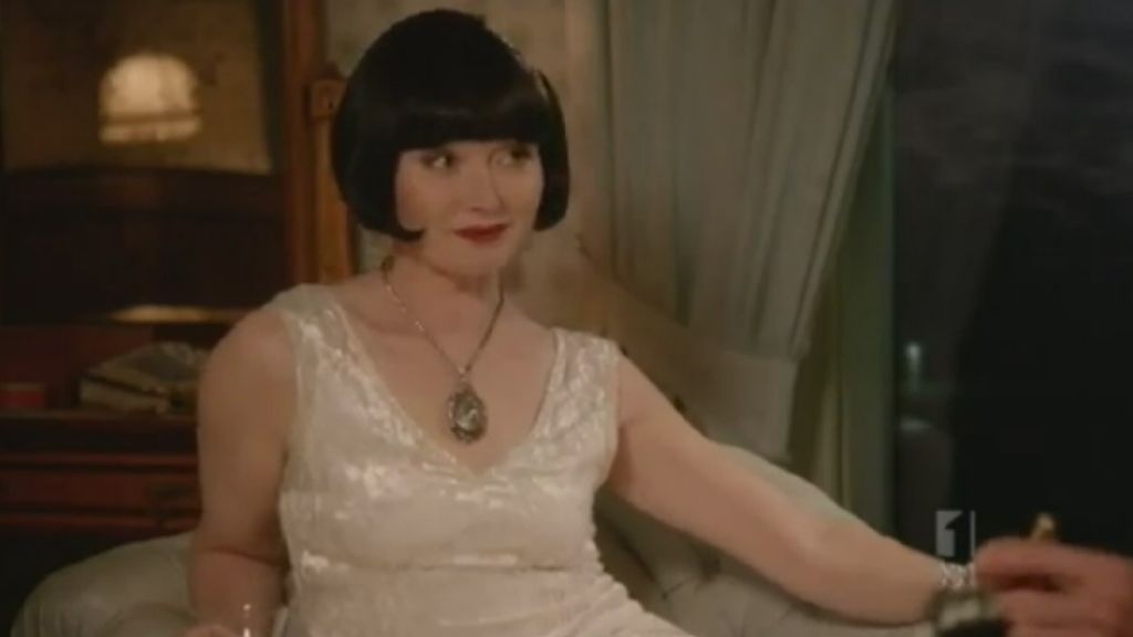 Miss Fisher's fabulous fashions on display in a new exhibition - ABC News