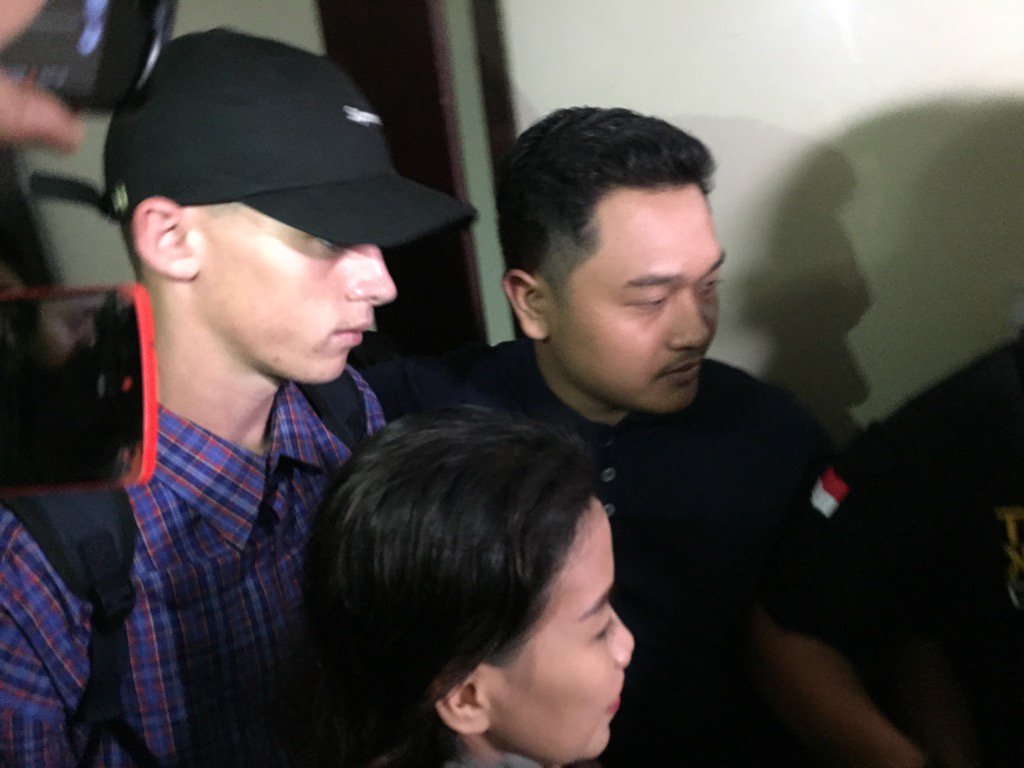 Jamie Murphy: Teenager at Bali airport, expected to board flight back ...