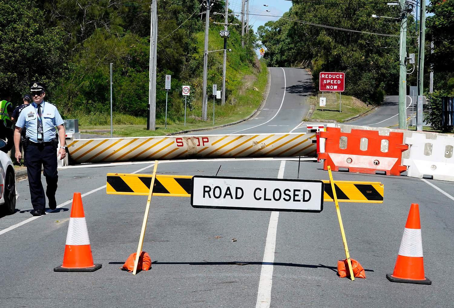 Queensland road checkpoints to cease from December 1 as coronavirus ...