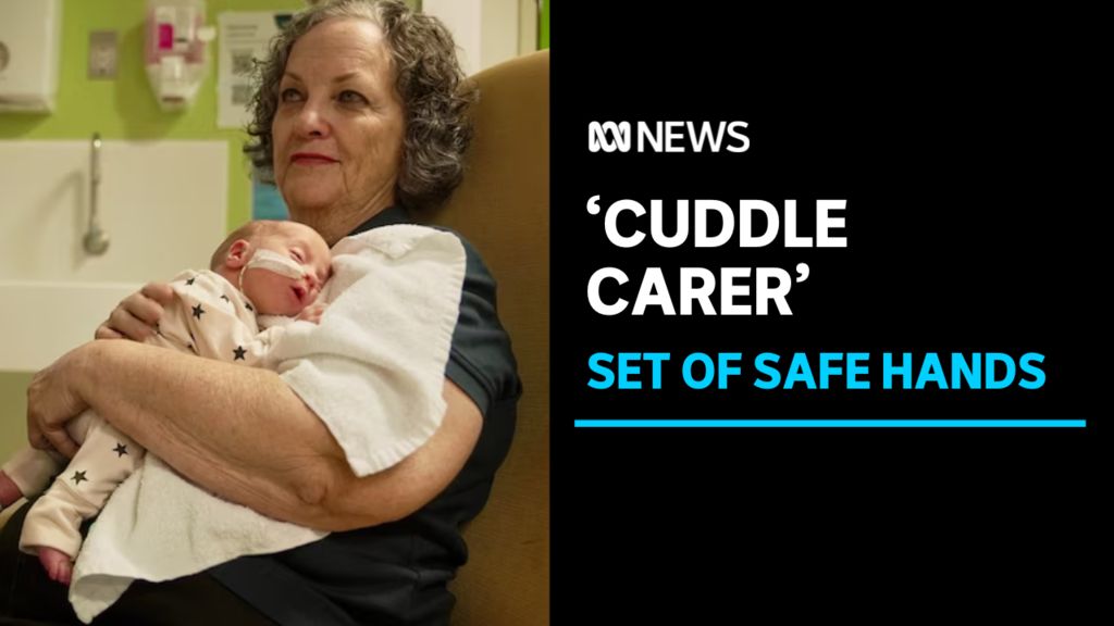 Volunteer lends helping hand at hospital for 30 years - ABC News