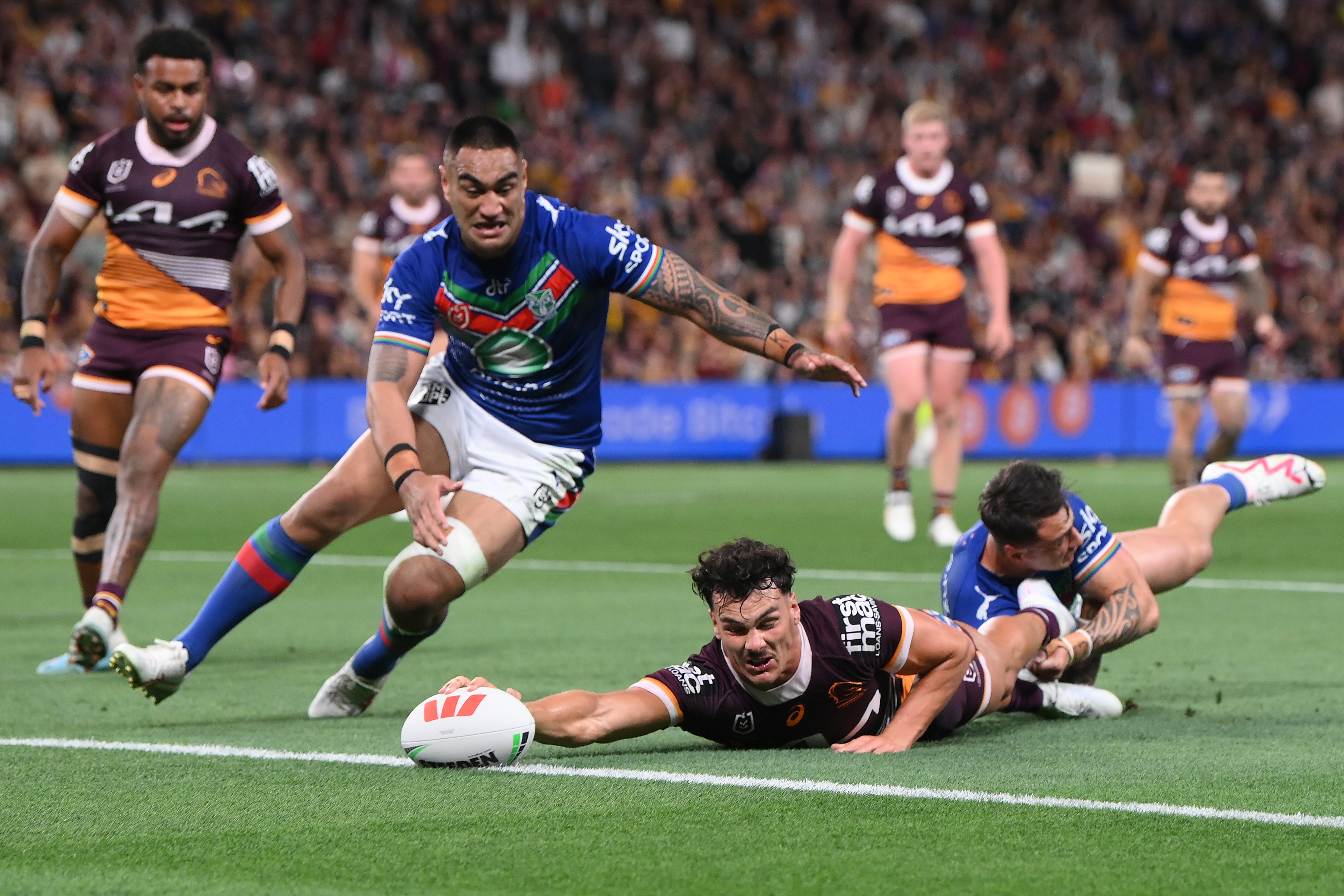 NRL preliminary final, Brisbane Broncos vs New Zealand Warriors at Lang ...