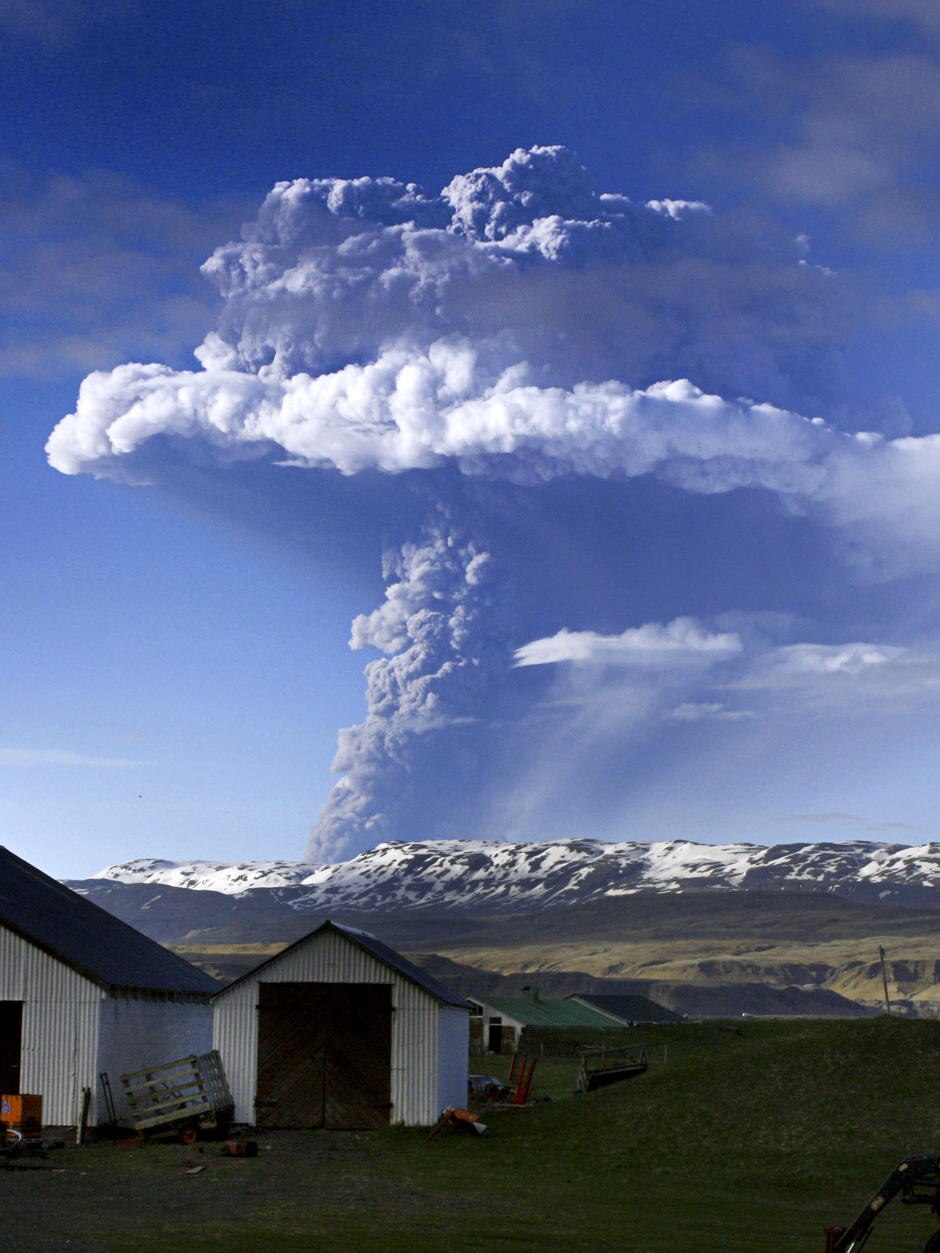 Saga Land: a gripping blend of family mystery, contemporary stories and ...