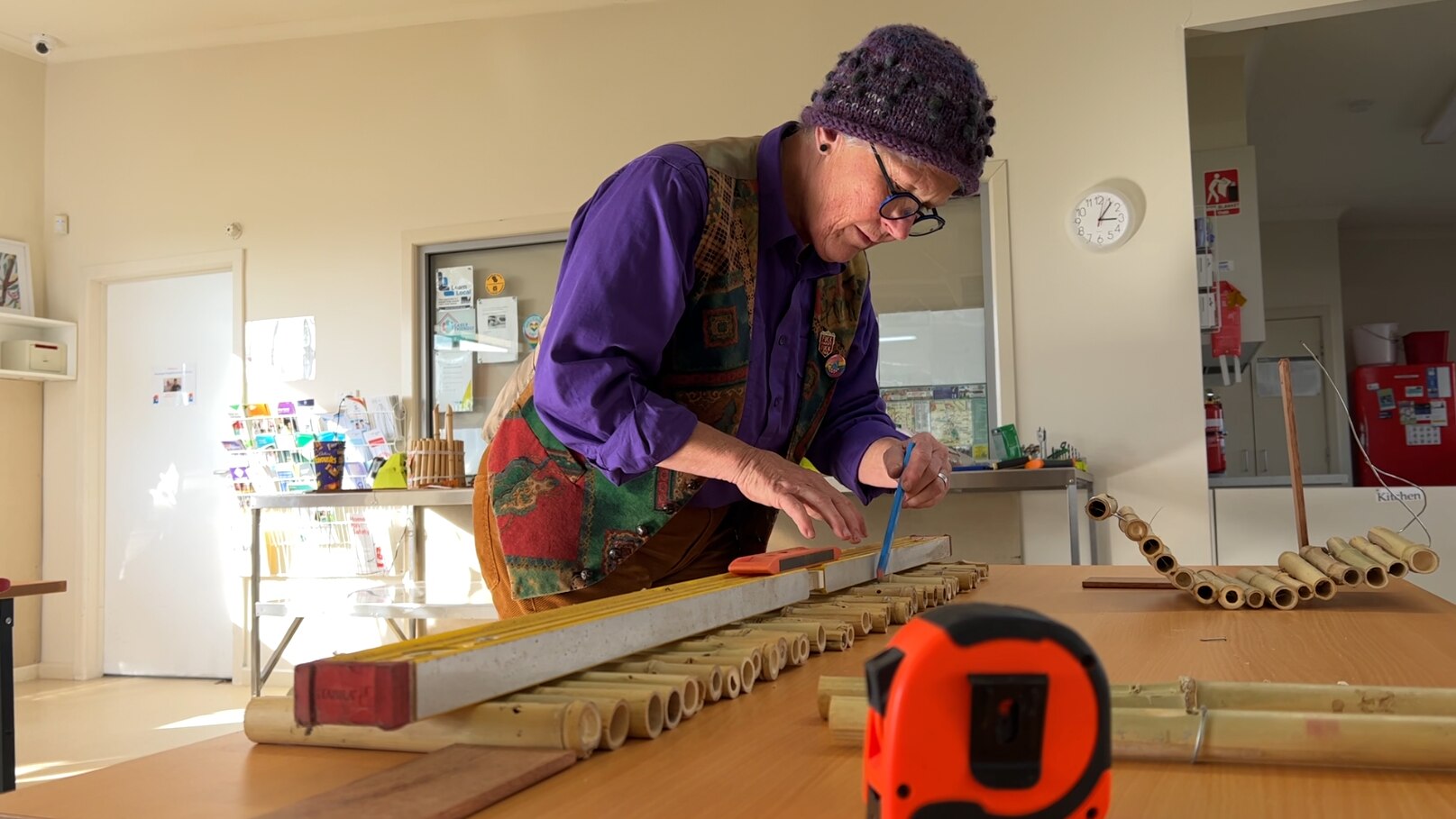 Older women living alone learn to use power tools to stay independent - ABC News