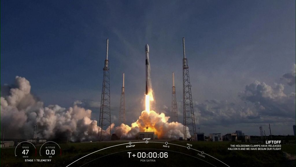 SpaceX launches new communications satellite from Cape Canaveral - ABC News