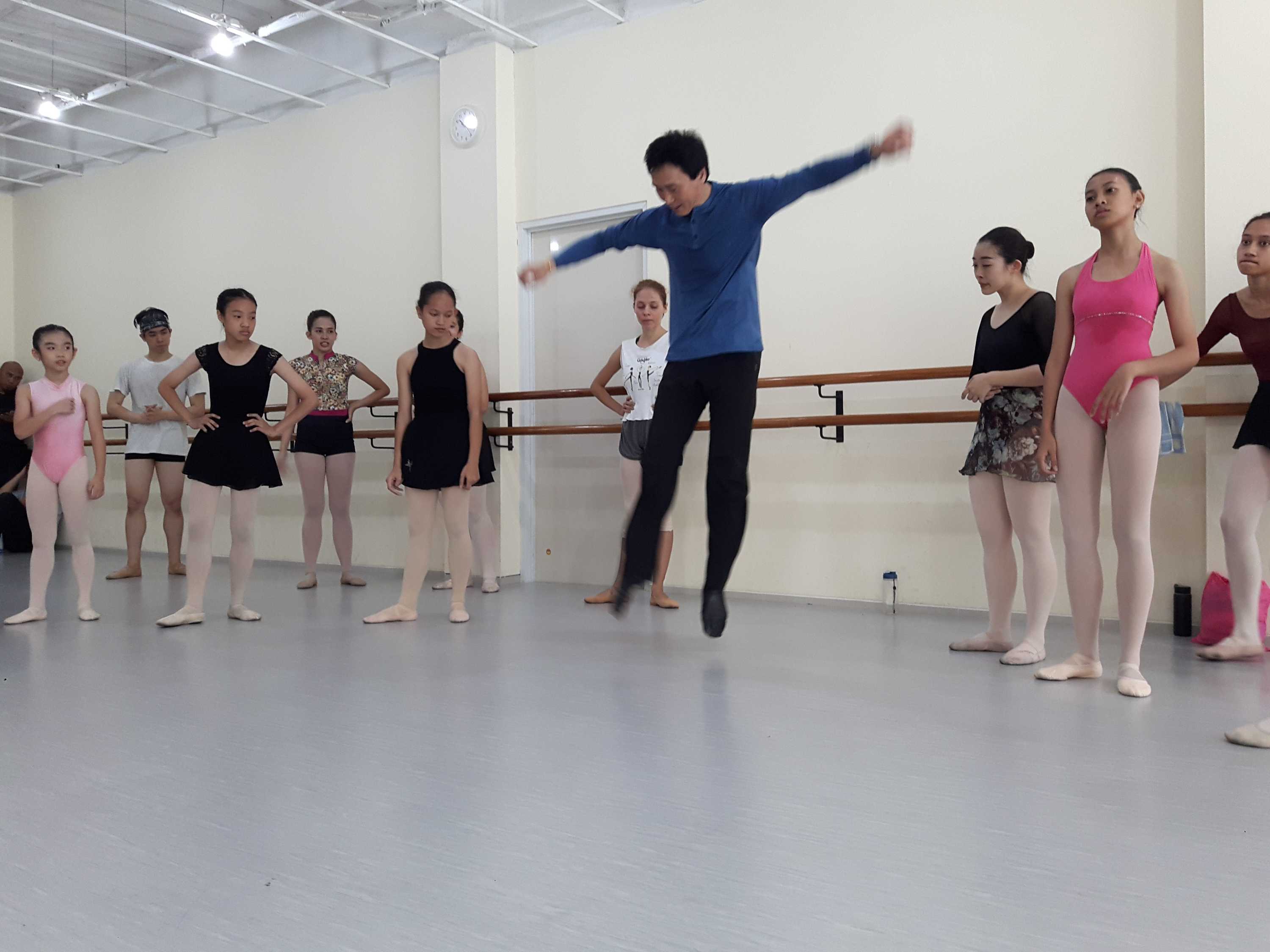 Li Cunxin and Marc Brew show Indonesia what Australian ballet is all ...