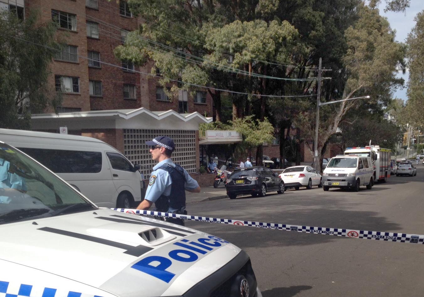 Man shot after police pursuit in Redfern - ABC News