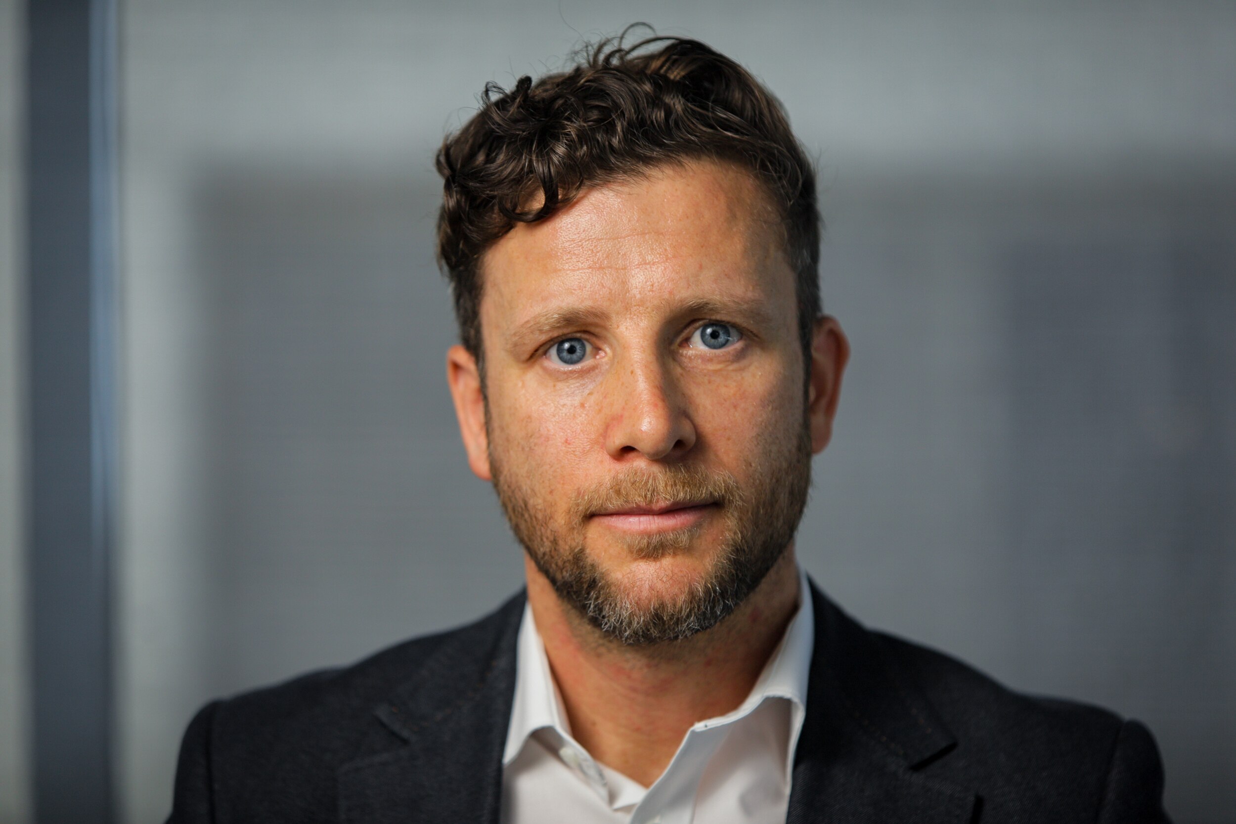 Super scammers defrauded Lee of his retirement savings. Industry ...