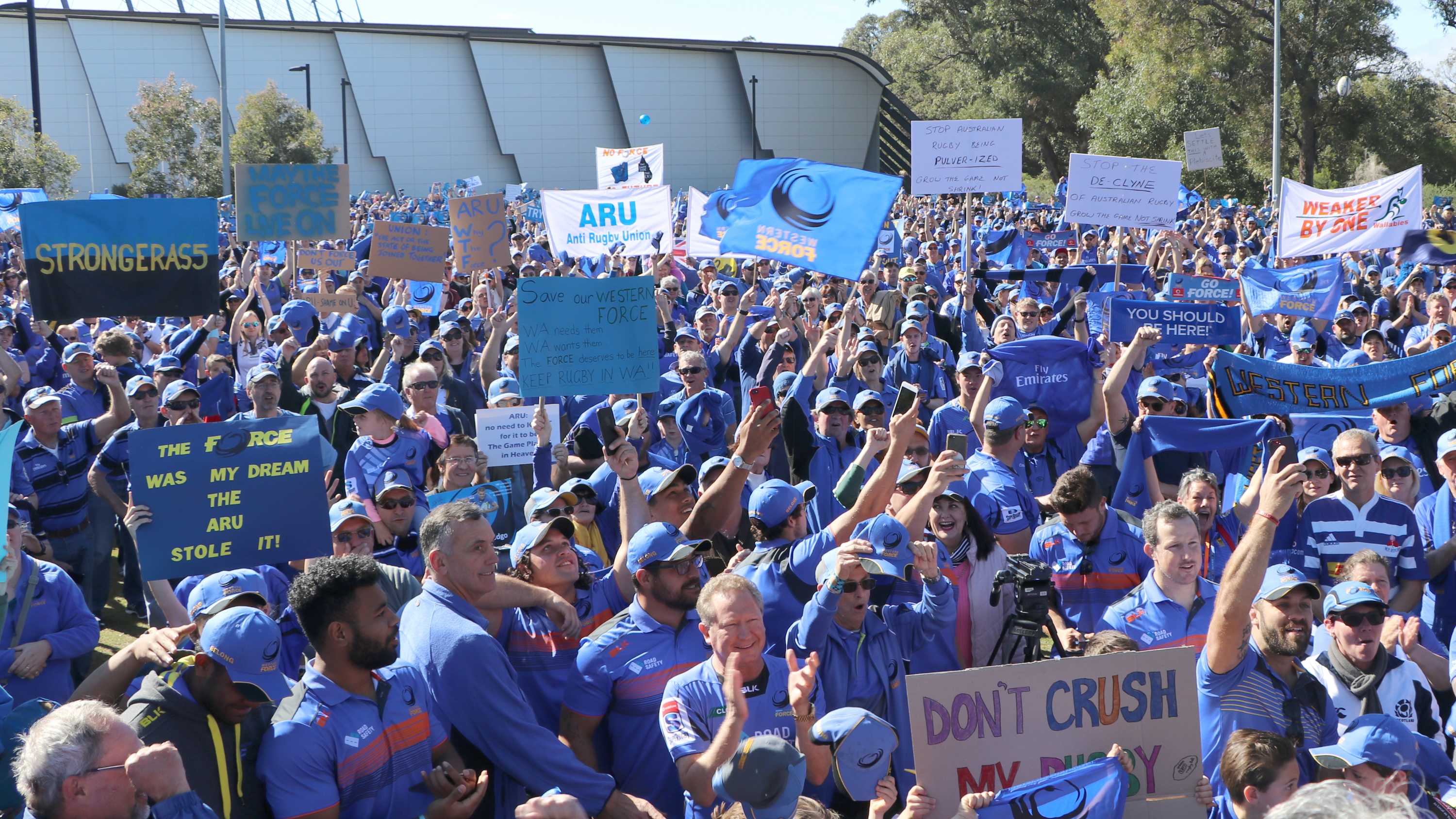 Western Force fans protest against Super Rugby axing, Andrew Forrest ...
