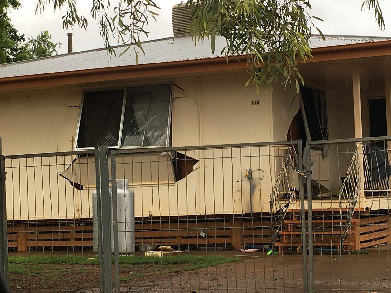 Bug spray 'flamethrower' causes explosion in Mount Isa house, injures ...