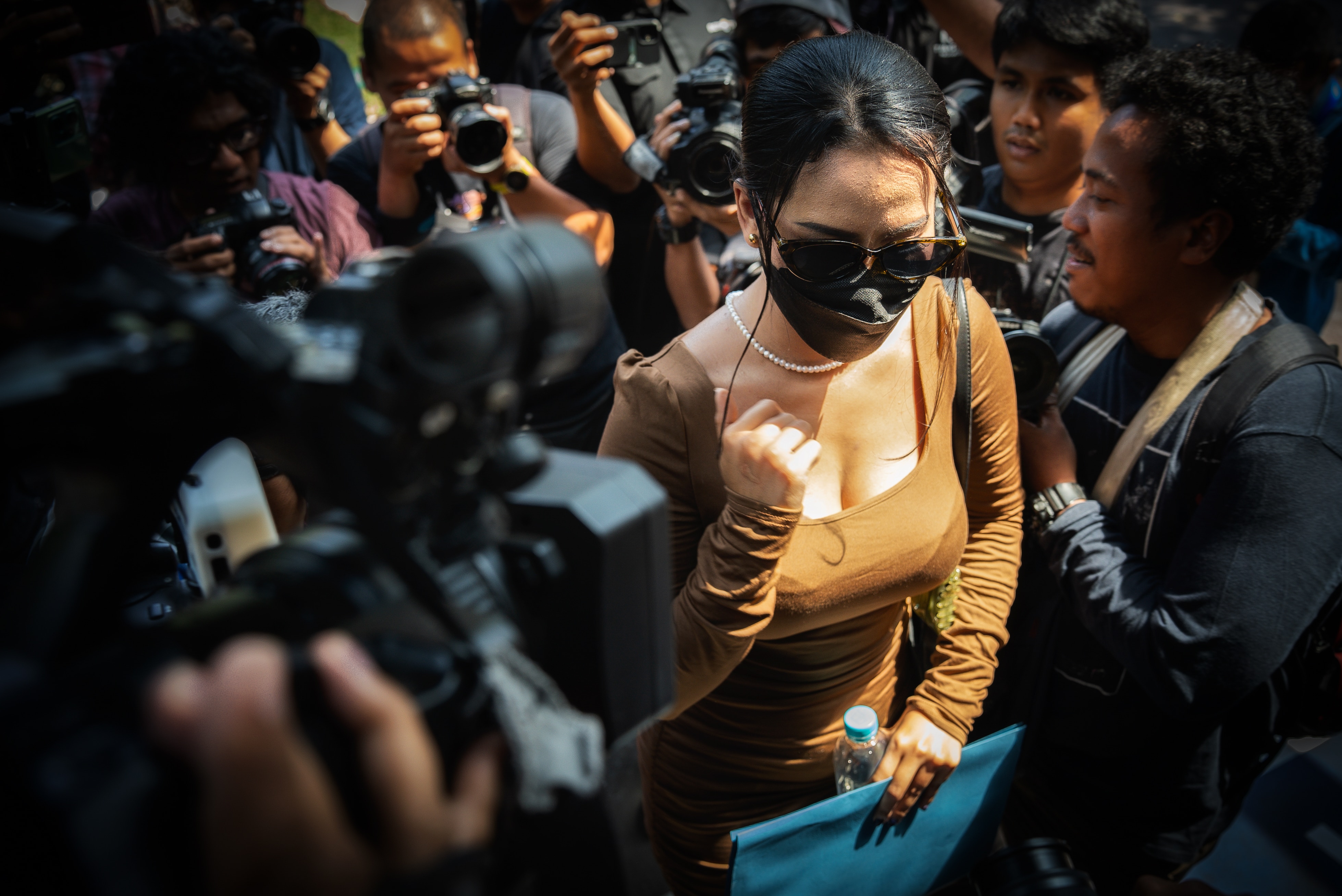 Siskaeee is risking jail and defying the haters to make OnlyFans ...