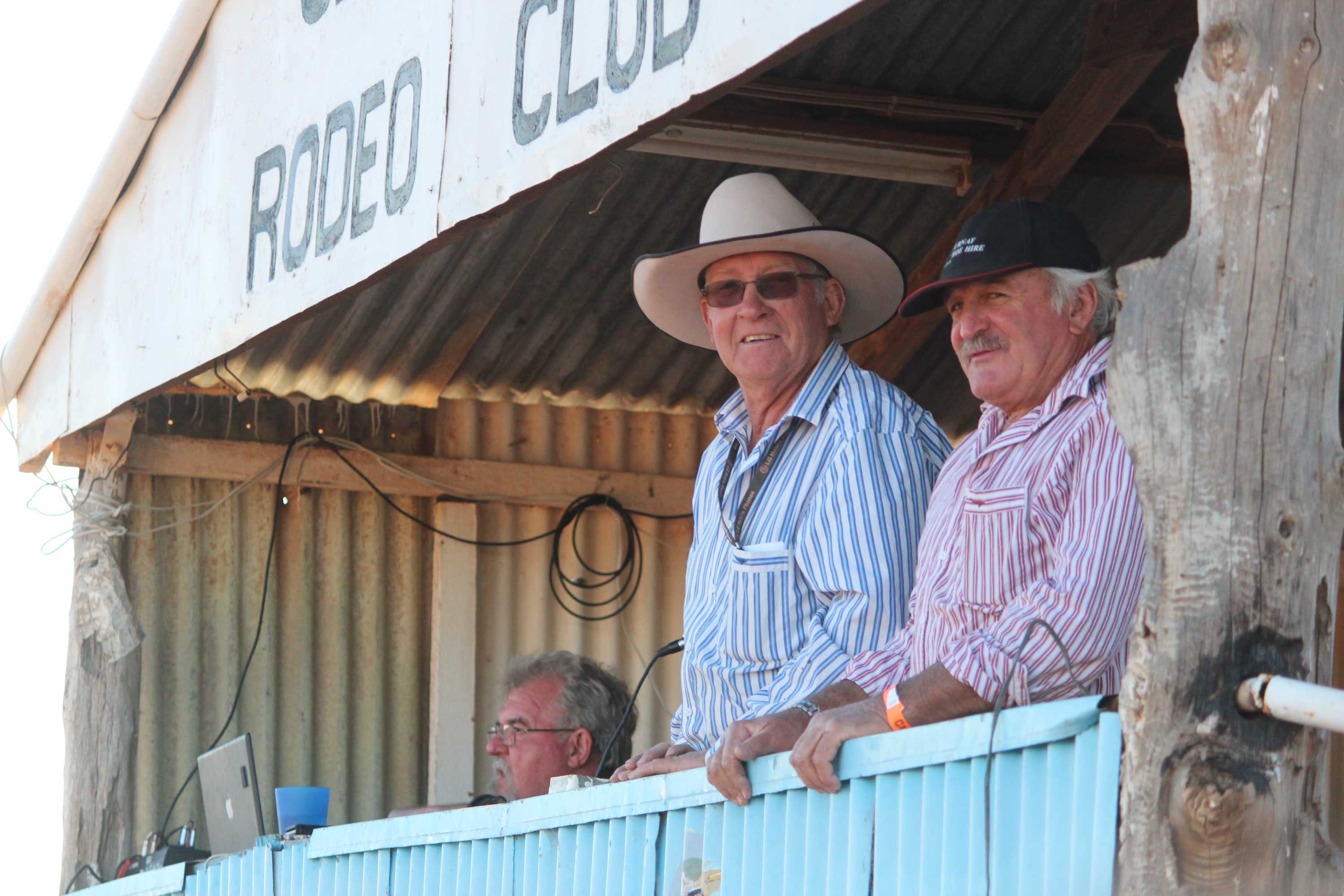 Carrieton 2015: Cowboys light up Christmas in outback SA - ABC News