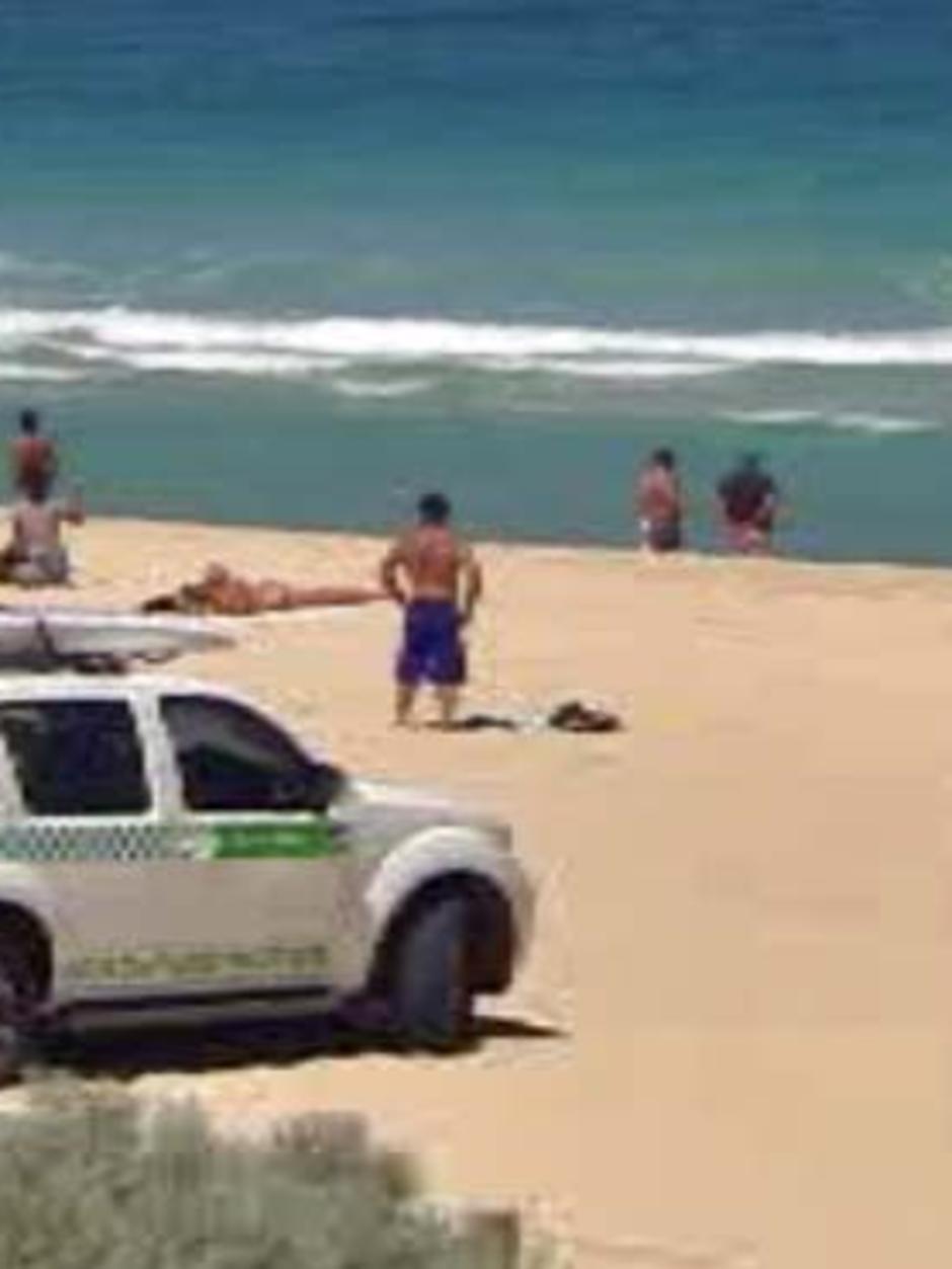 Three shark sightings off Perth beaches - ABC News