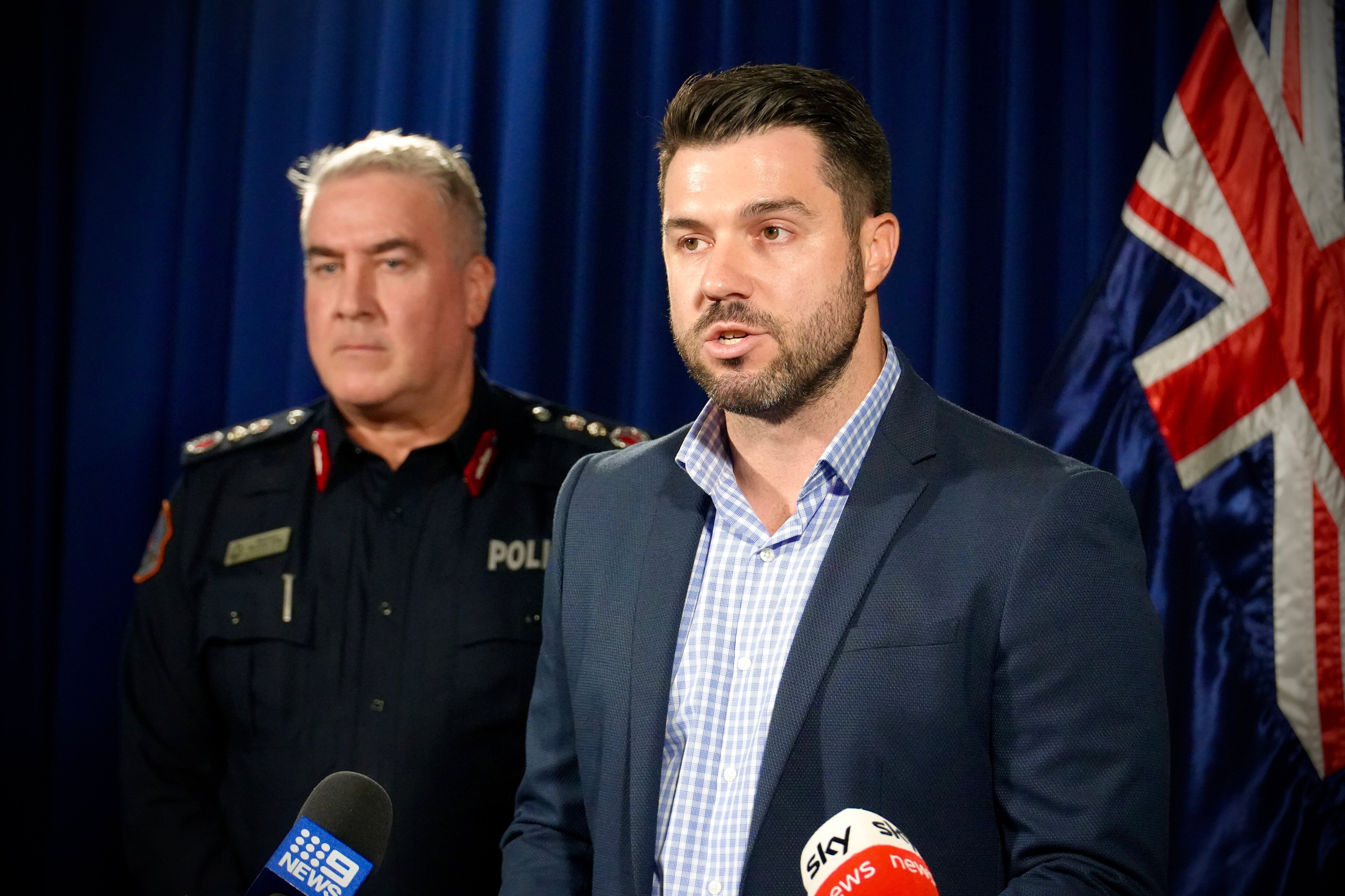 NT Police Minister Brent Potter bought Seafarms shares while a ...