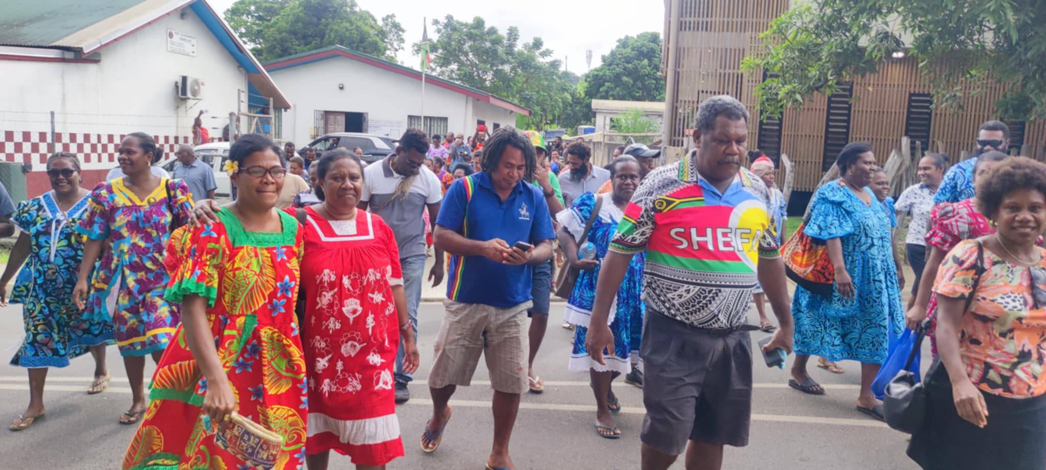 Vanuatu to negotiate collective bargaining agreement with teachers ...