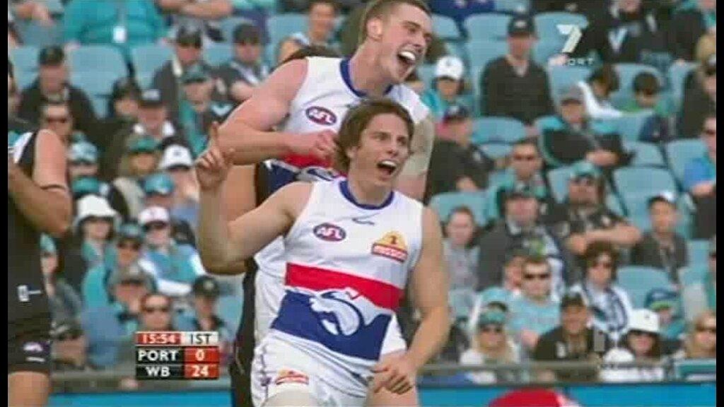 Tutt comes out firing for Bulldogs - ABC News