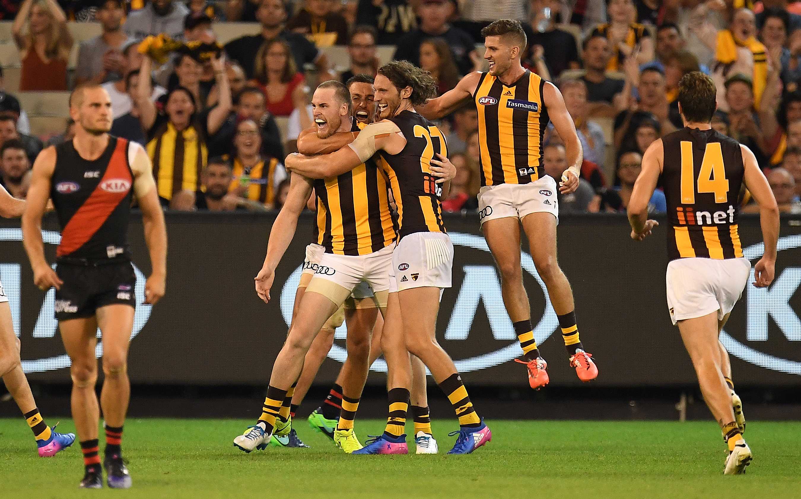 Essendon overruns Hawthorn late to win by 25 points, Jarryd Roughead's ...
