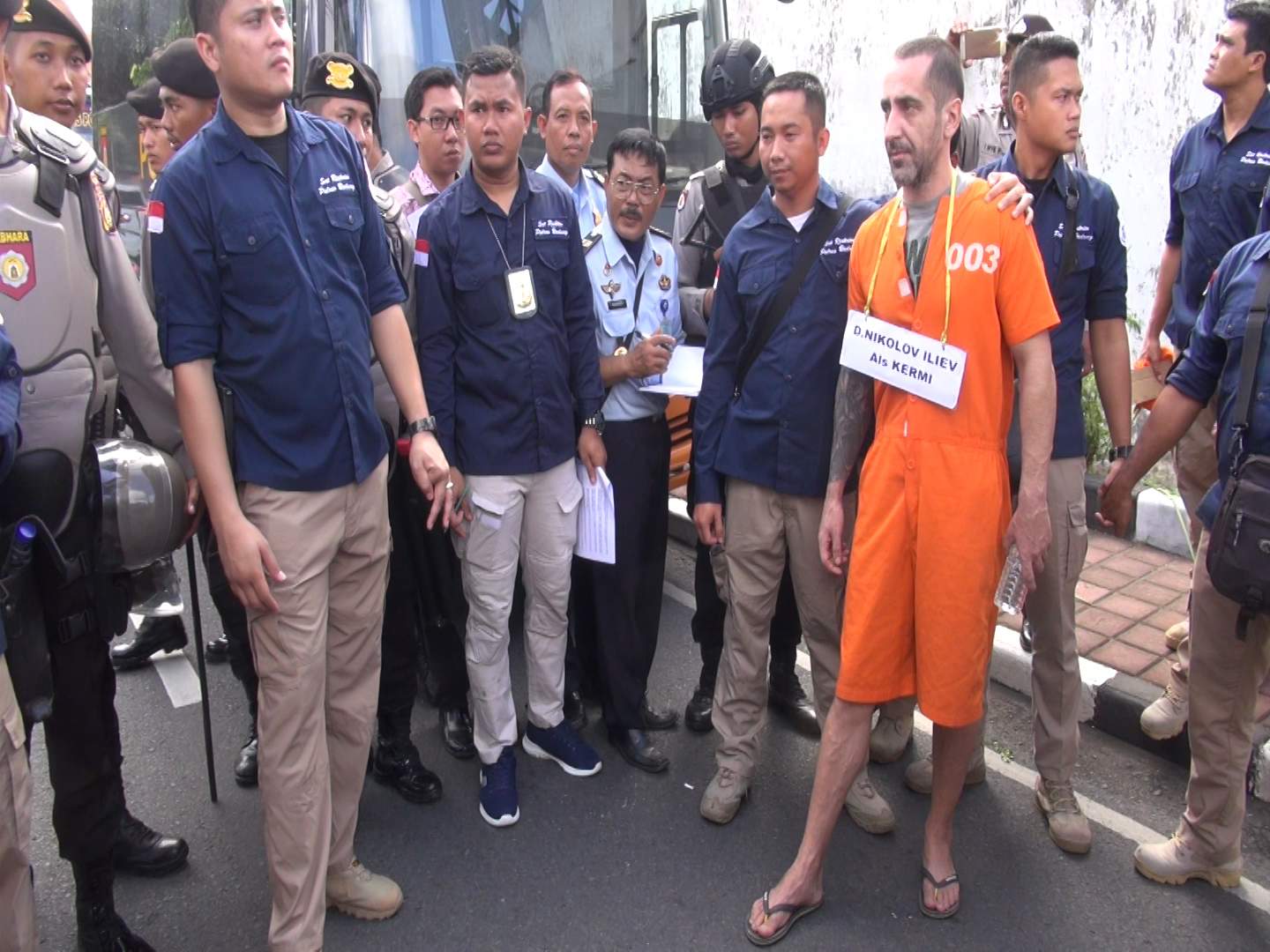 Bali prison escape re-enacted by captured Kerobokan prisoners - ABC News