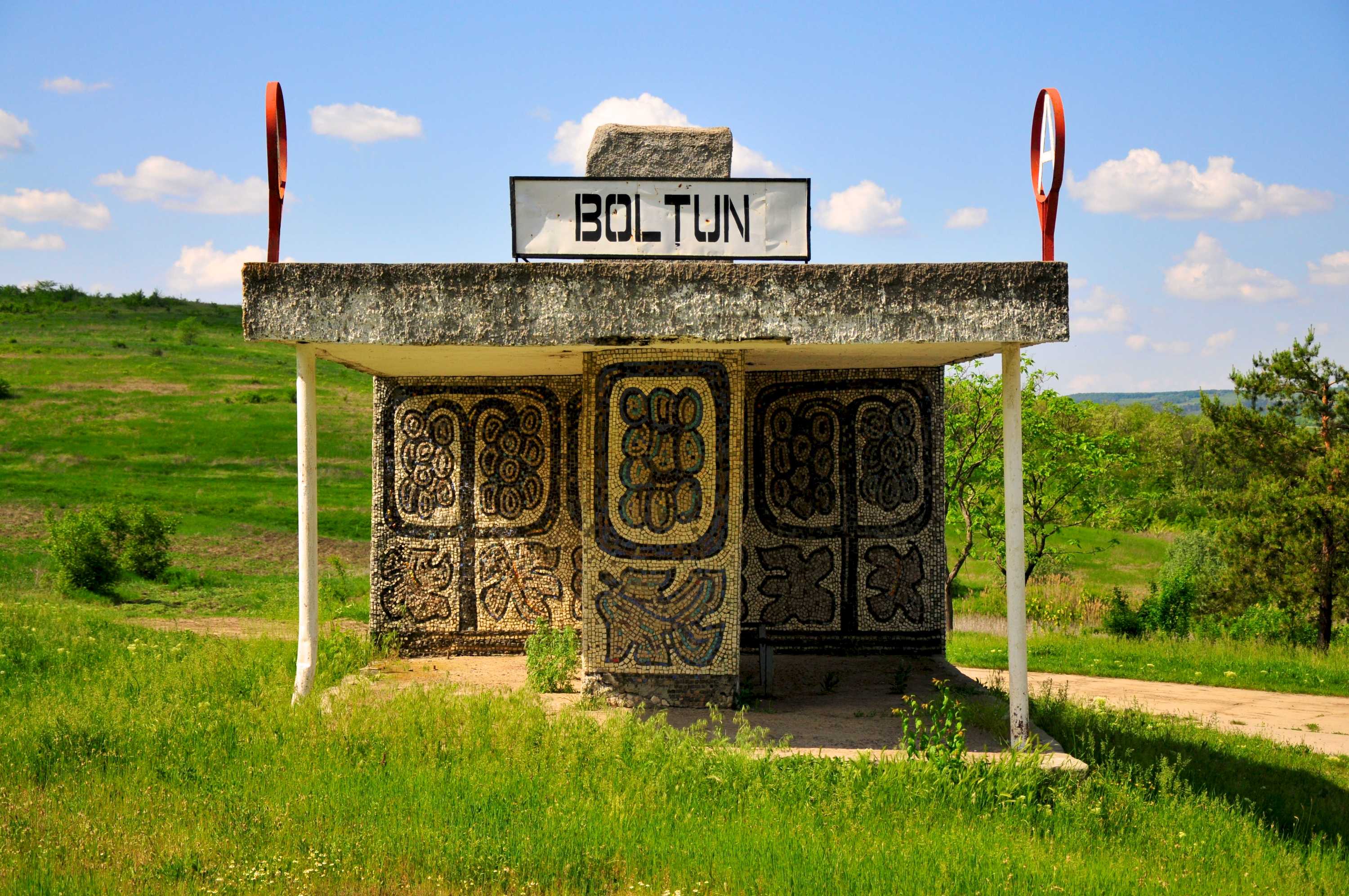 Celebrating the Soviet Union's bizarre bus stop architecture - ABC News