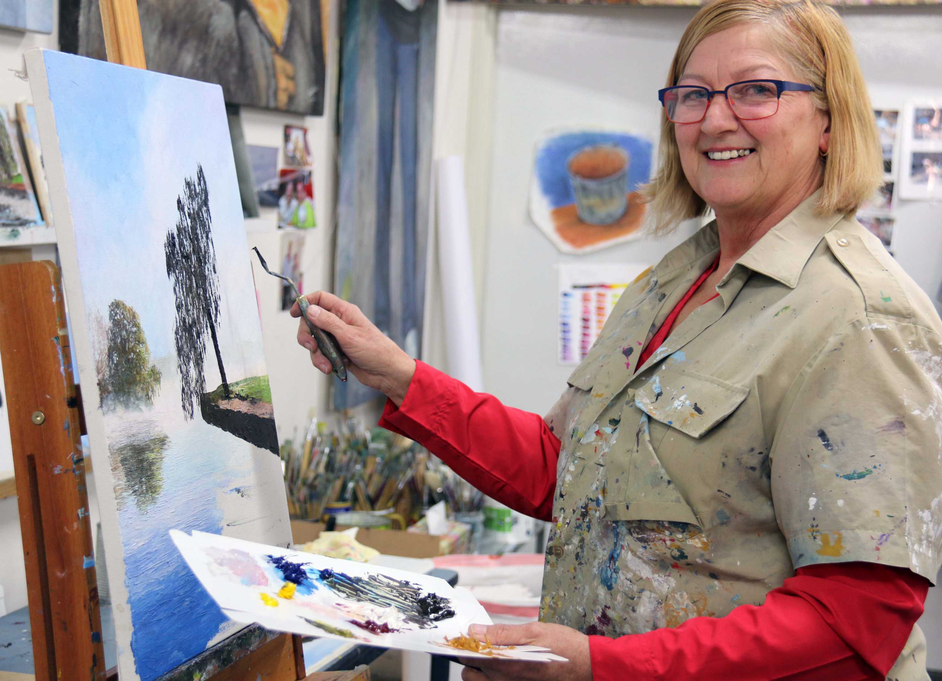 Giving up the day job and surviving as an artist in Australia - ABC News
