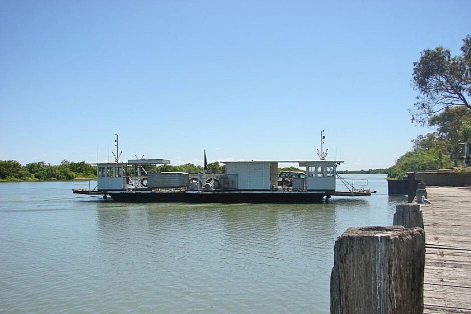 Upgrading Murray ferries takes time: SA Government - ABC News